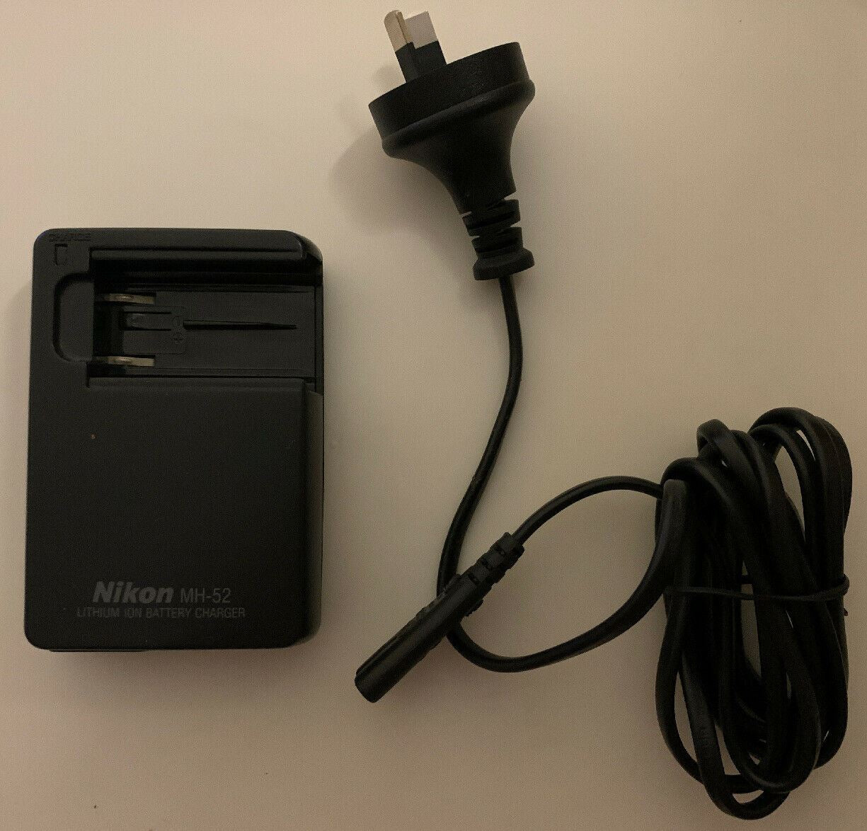Genuine Nikon MH-62 Battery Charger for Charging EN-EL8 Battery – Retro Unit