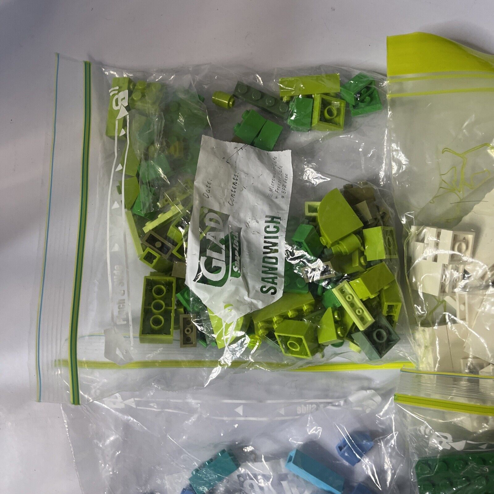 Lego 1.3kg Bulk Lot Green Blue Purple Orange White Pink Brown Black – Retro Unit