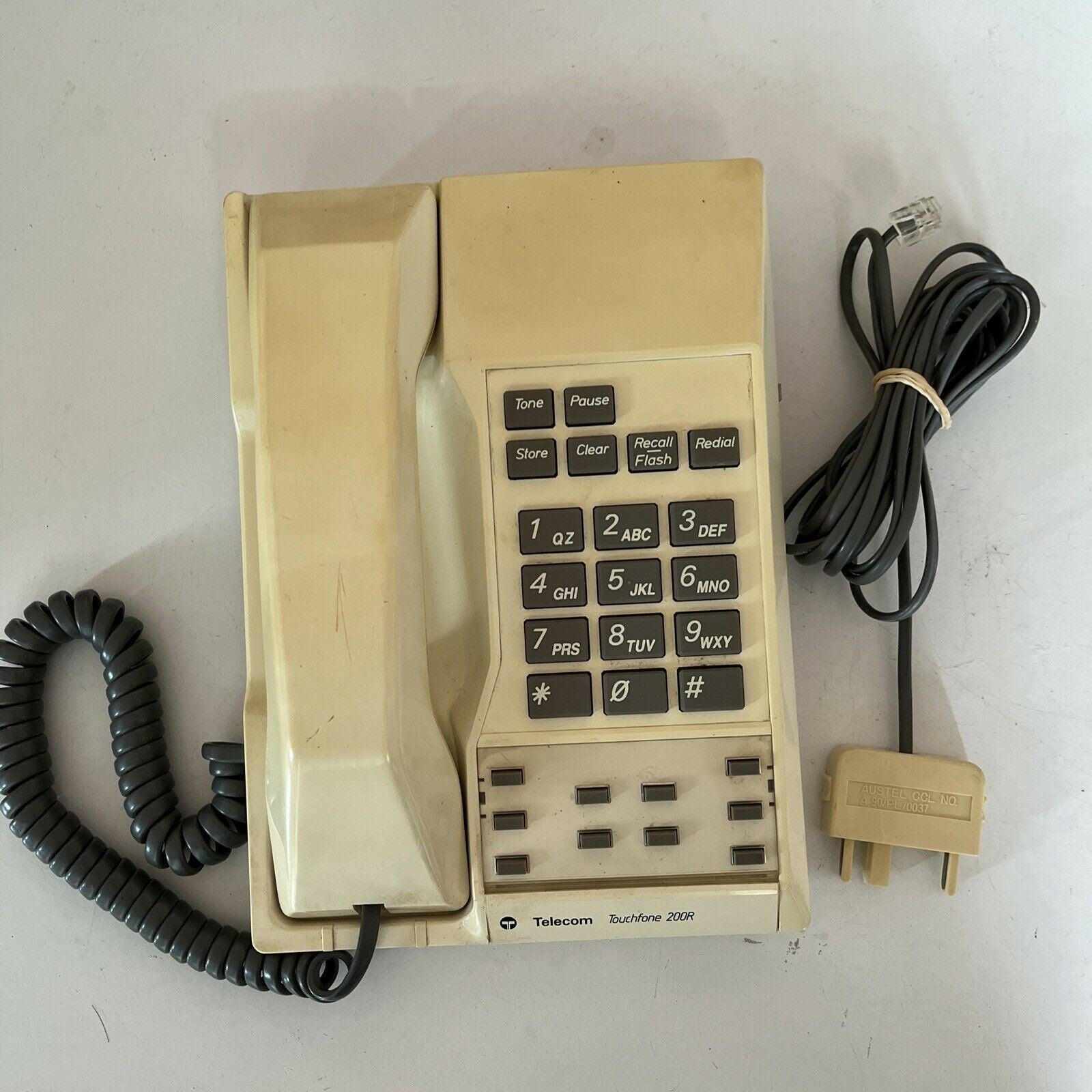 Telecom Touchfone 200R Push Button Corded Telephone – Retro Unit