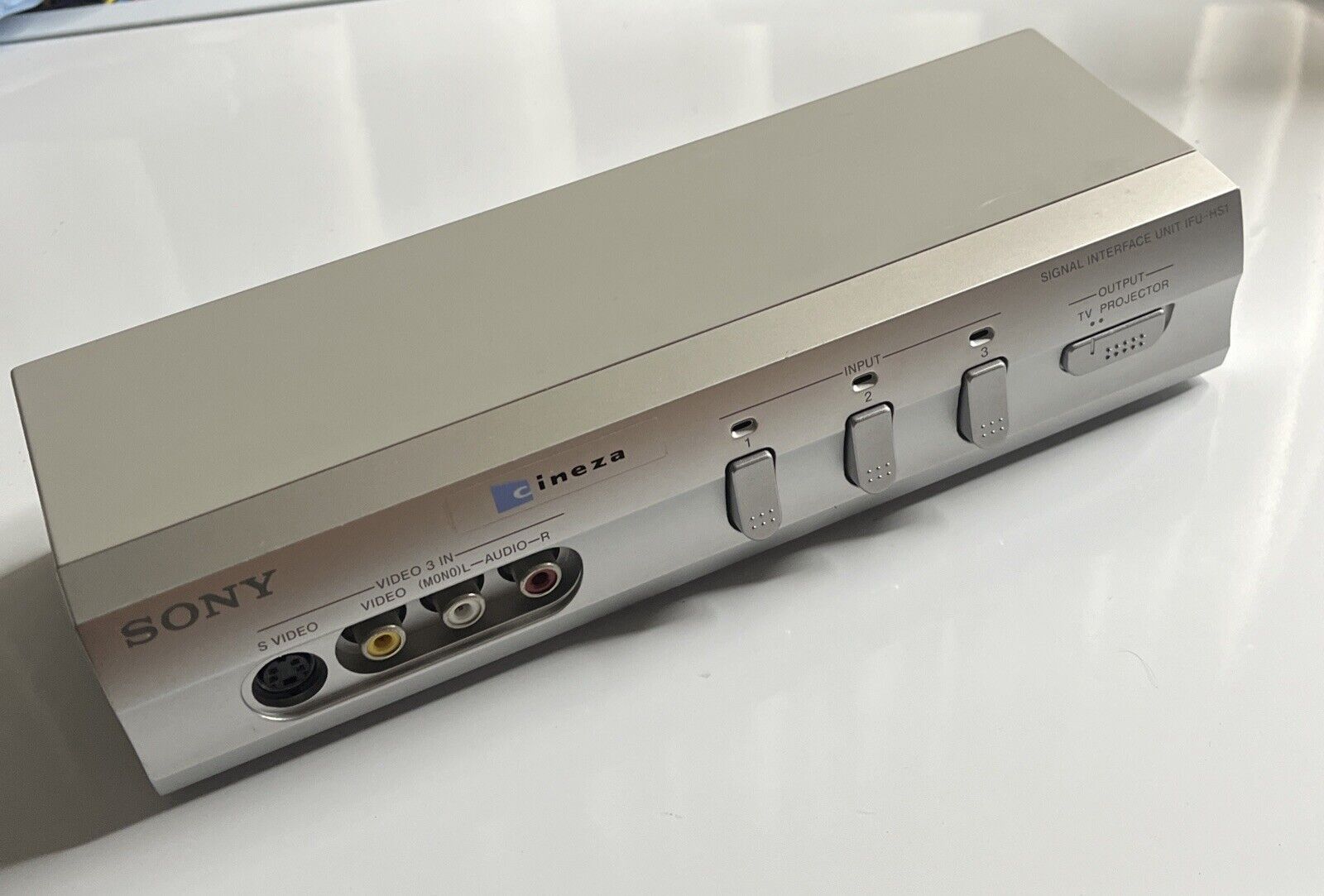 Sony Signal Interface Unit 1:2 Switch AV Switcher RCA S-Video Componen ...