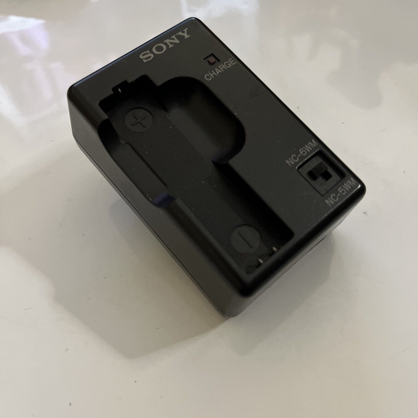 Genuine Sony BC-7BT Gumstick Battery Charger For NC-6WM NC-5WM MiniDis ...