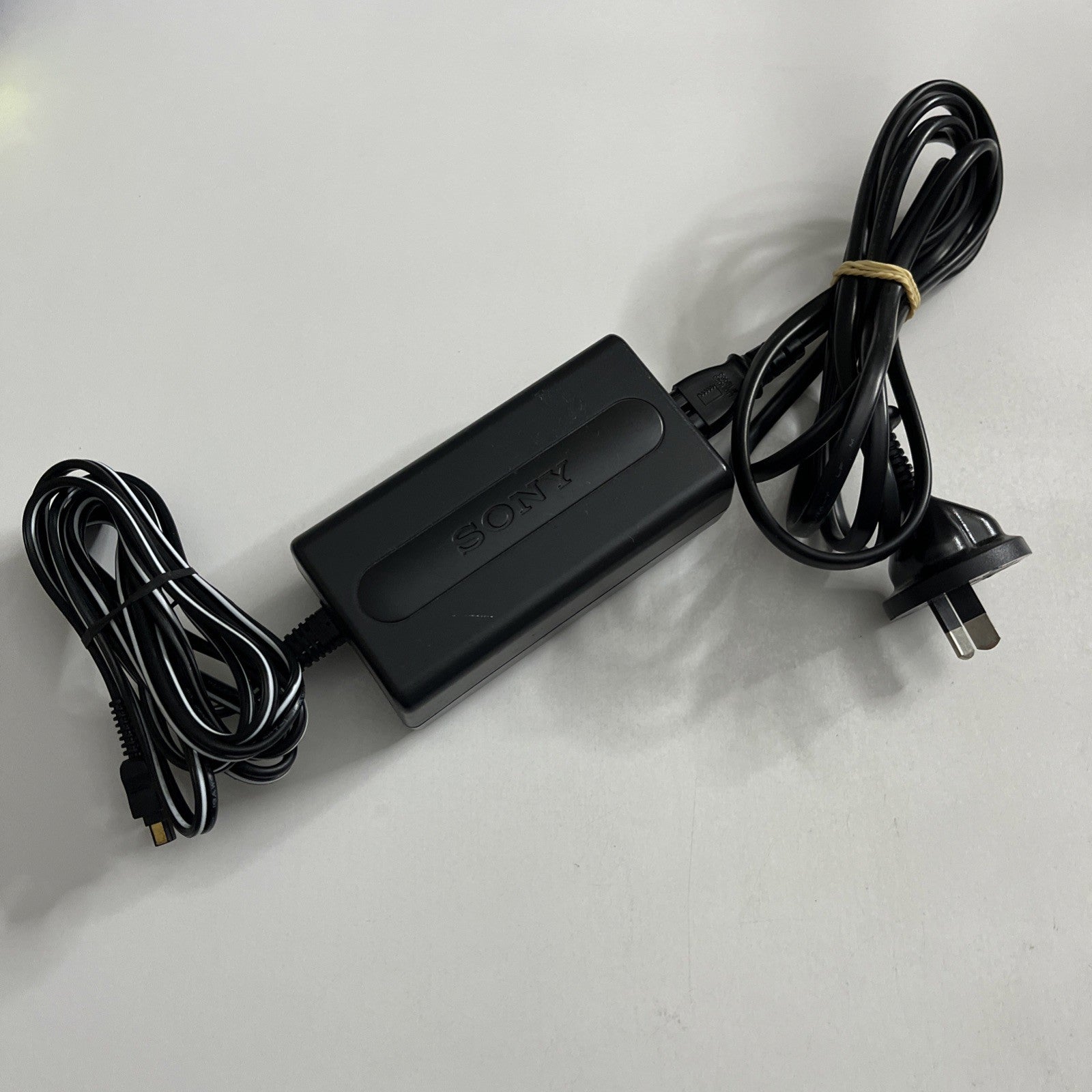 Genuine Sony AC-LS1A Power Supply Charger for Camera Handycam Camcorde ...