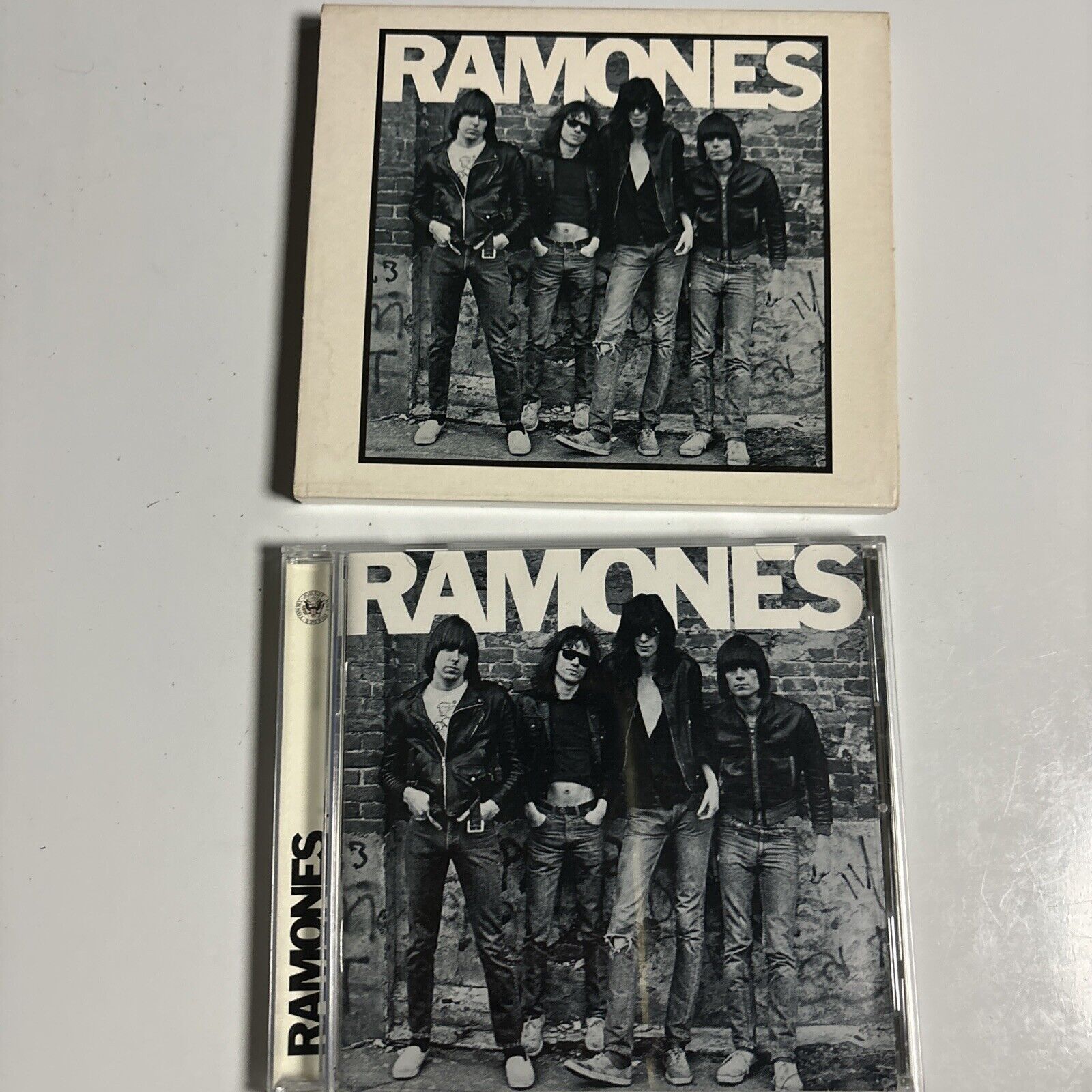 Ramones - Ramones (CD, 2001) Rhino Records R2 74306 – Retro Unit