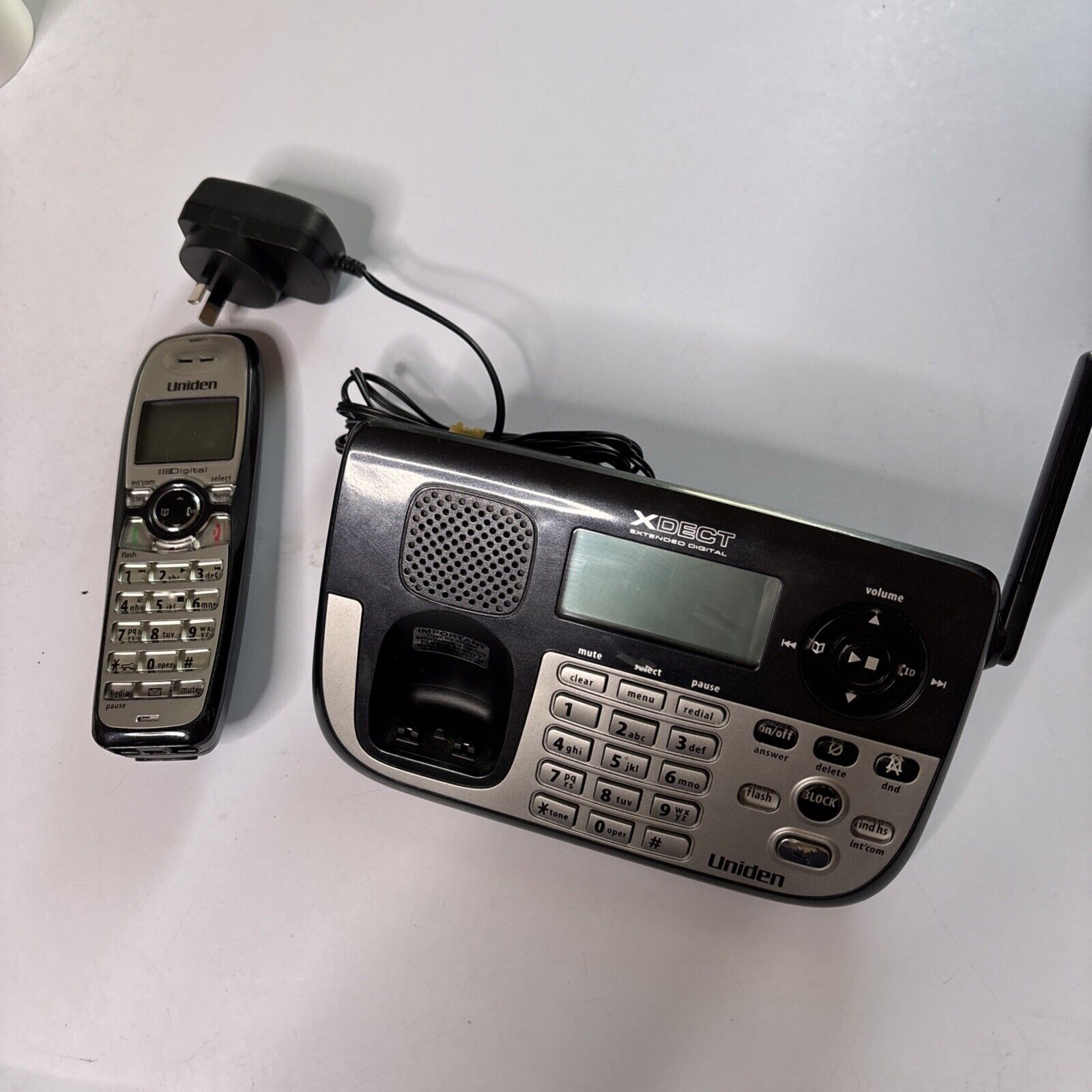 Uniden XDECT7055+1 Digital Answering Machine 1 Handset Landline Cordle ...