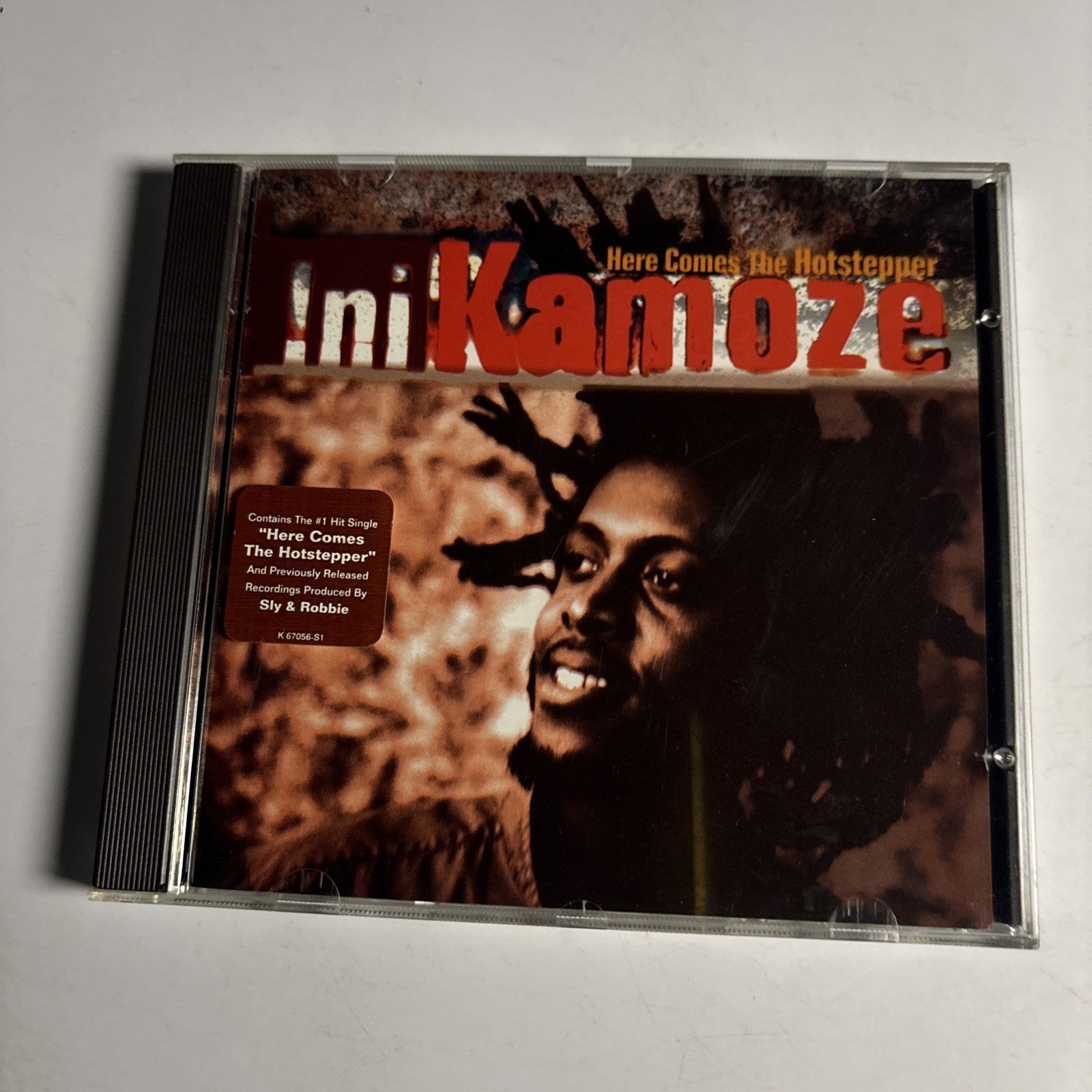 Ini Kamoze – Here Comes The Hotstepper (CD, 1995) US CK 67056 – Retro Unit