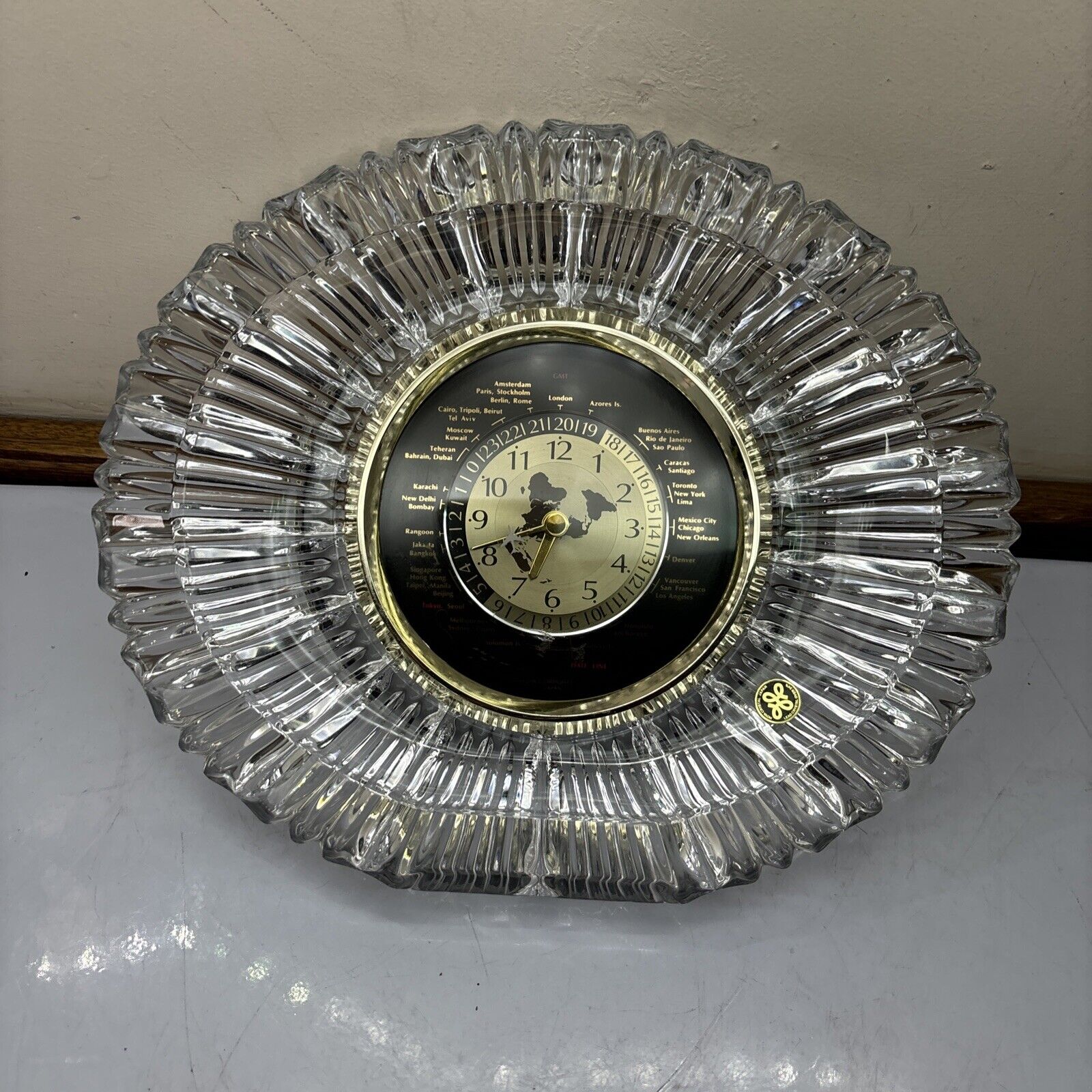 Hoya Crystal World Clock Glass Lead Crystal ECS913W – Retro Unit