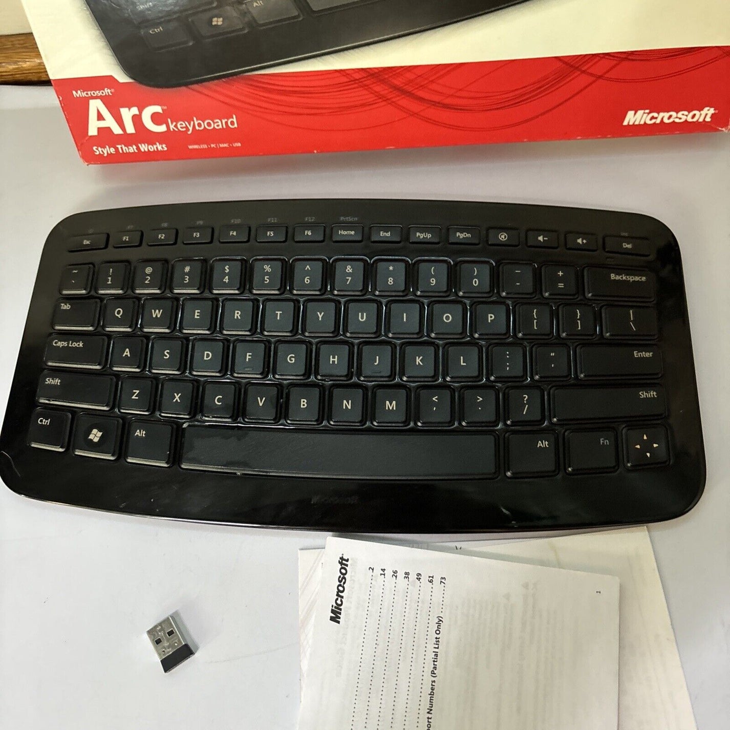 Microsoft Arc Wireless Keyboard J5D-00018 – Retro Unit