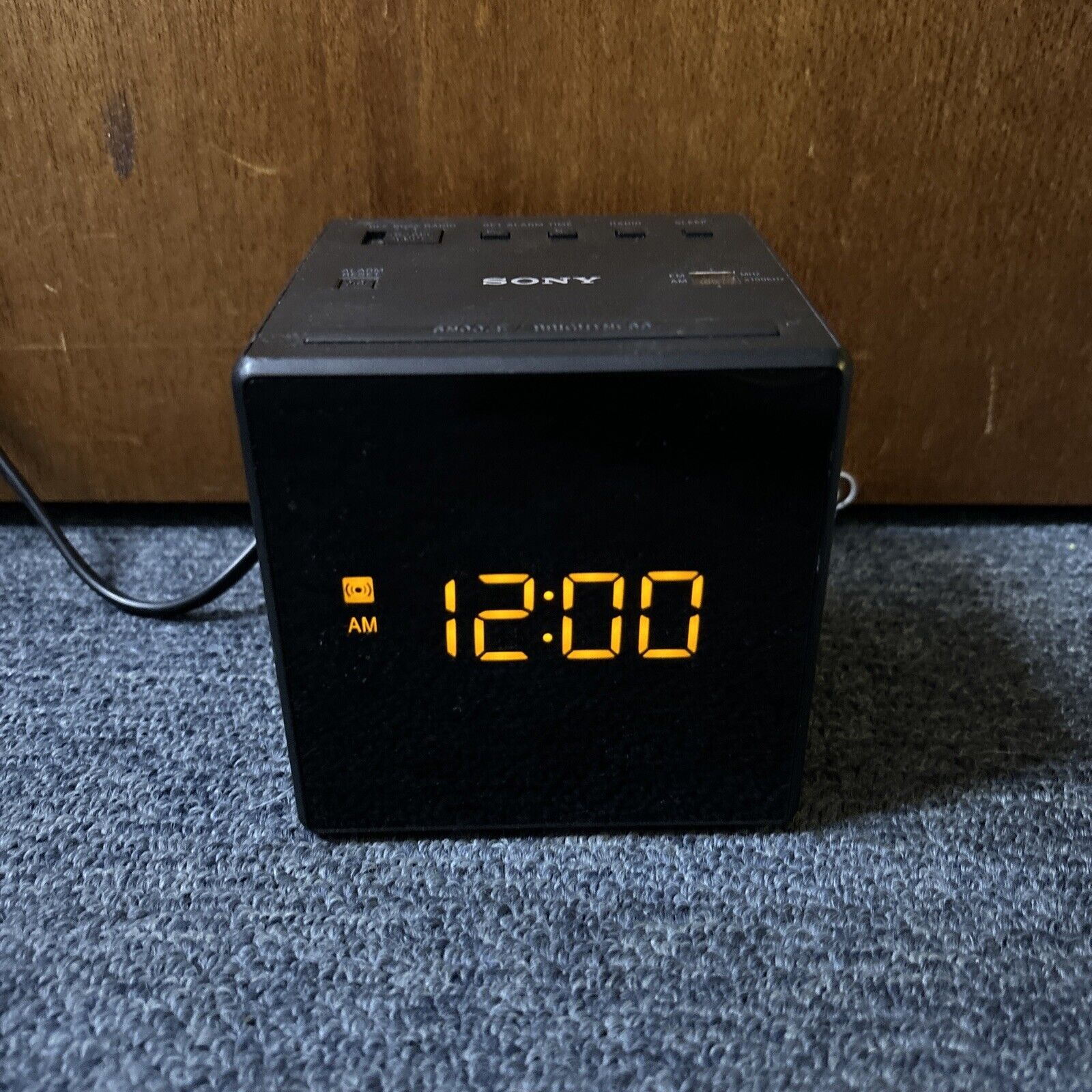 Sony ICF-C1 Alarm Clock Radio FM/AM Cube Black LCD Display – Retro Unit