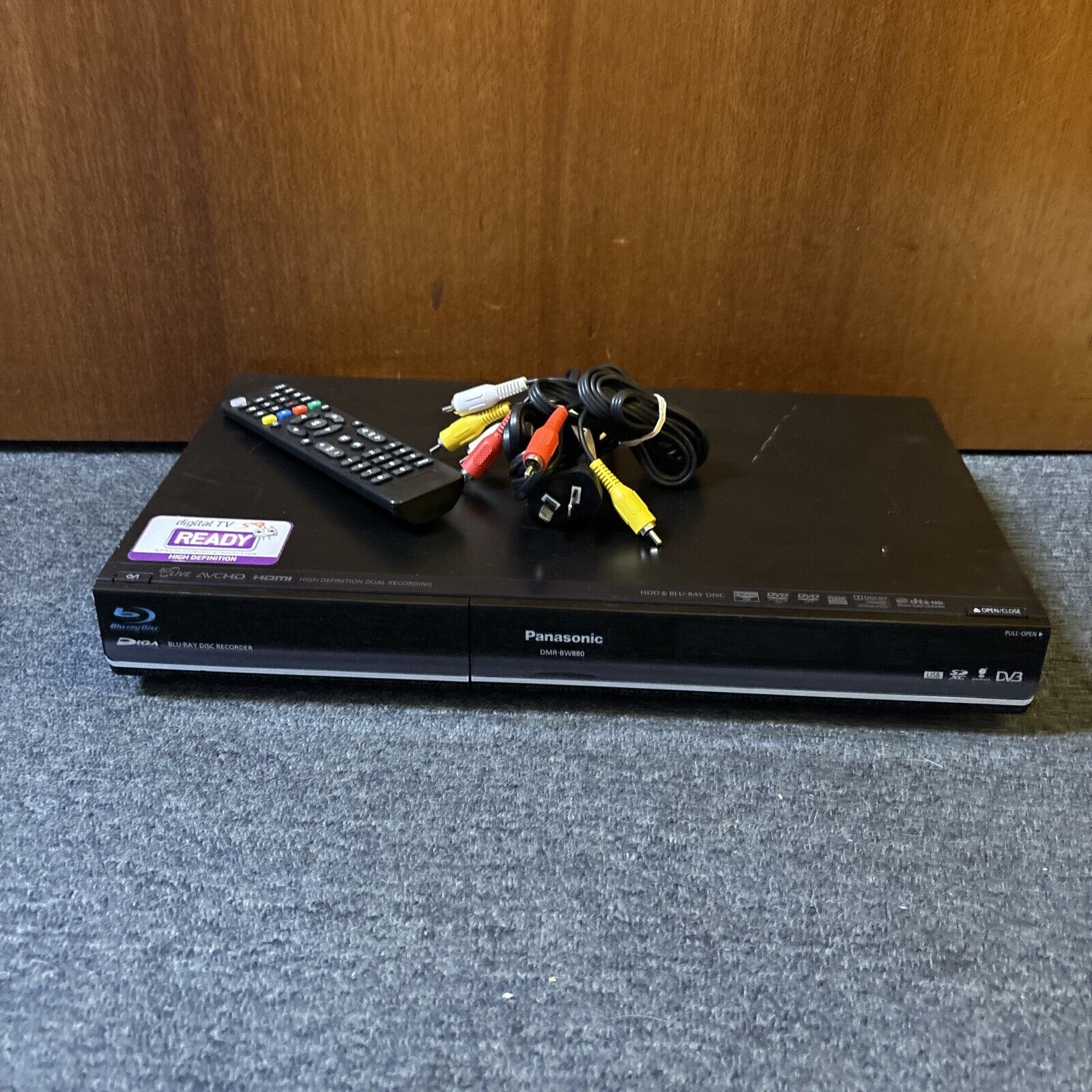 Panasonic Bluray Disc Recorder Player & HDD TV Tuner DMR-BW880 Region ...