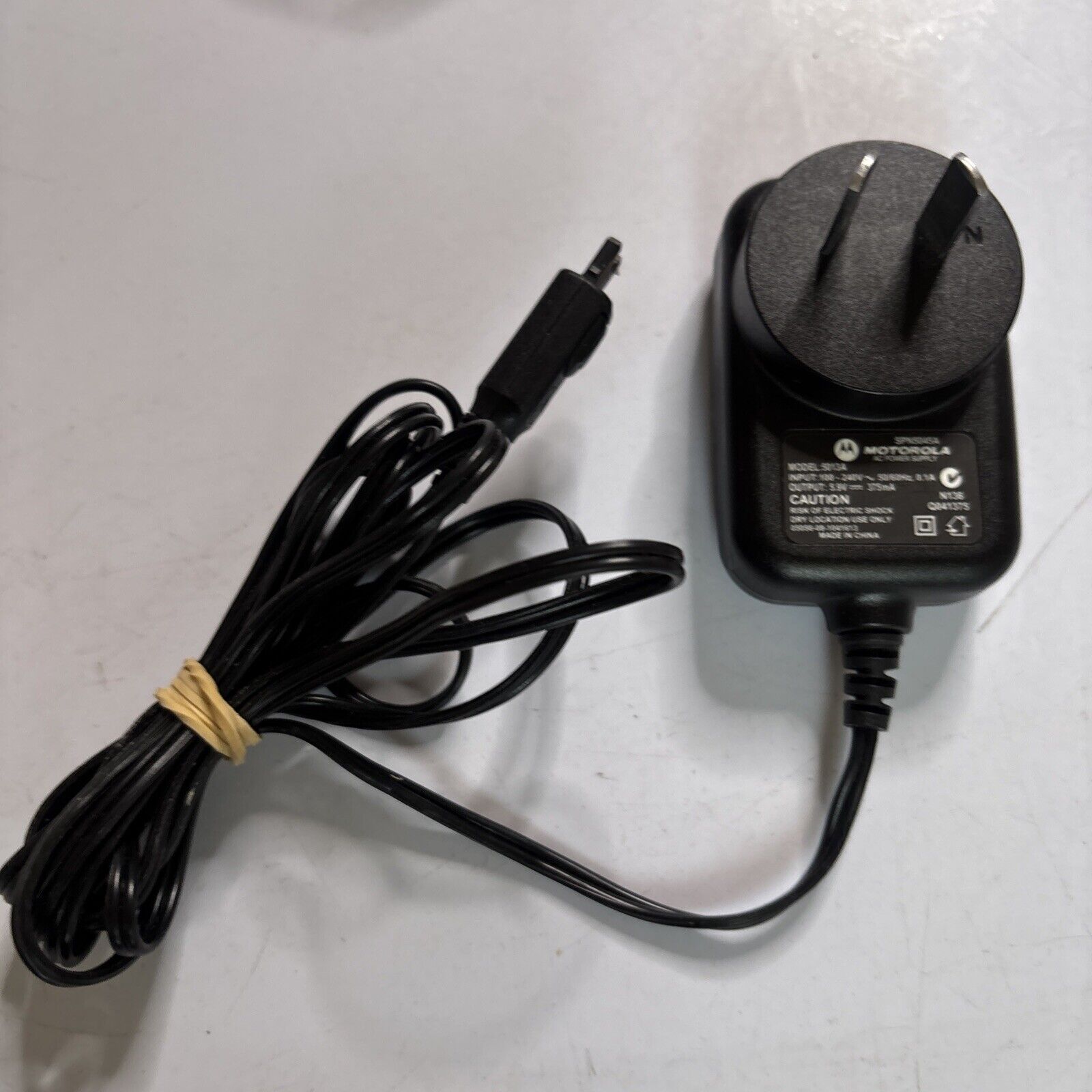 Motorola AC Adapter Model 5013A 5.9V 375mA – Retro Unit