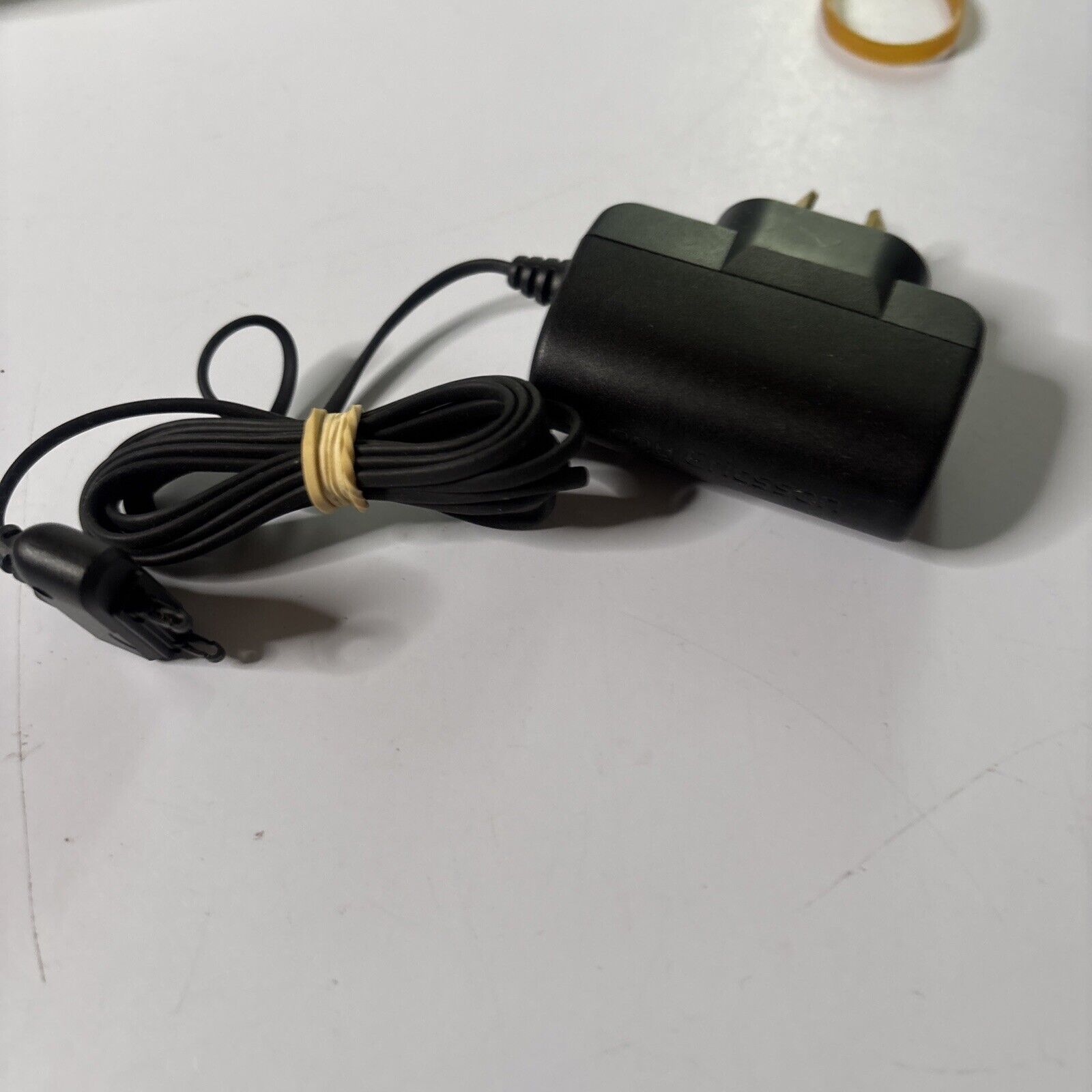 Genuine Sony Ericsson CST-70 Phone Charger 4.9V 700mA – Retro Unit
