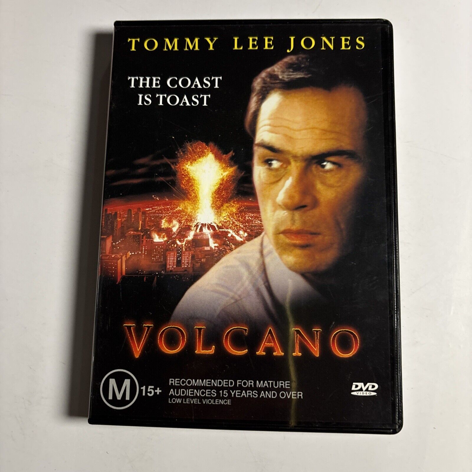 Volcano (DVD, 1997) Tommy Lee Jones, Anne Heche, Don Cheadle NEW Regio ...