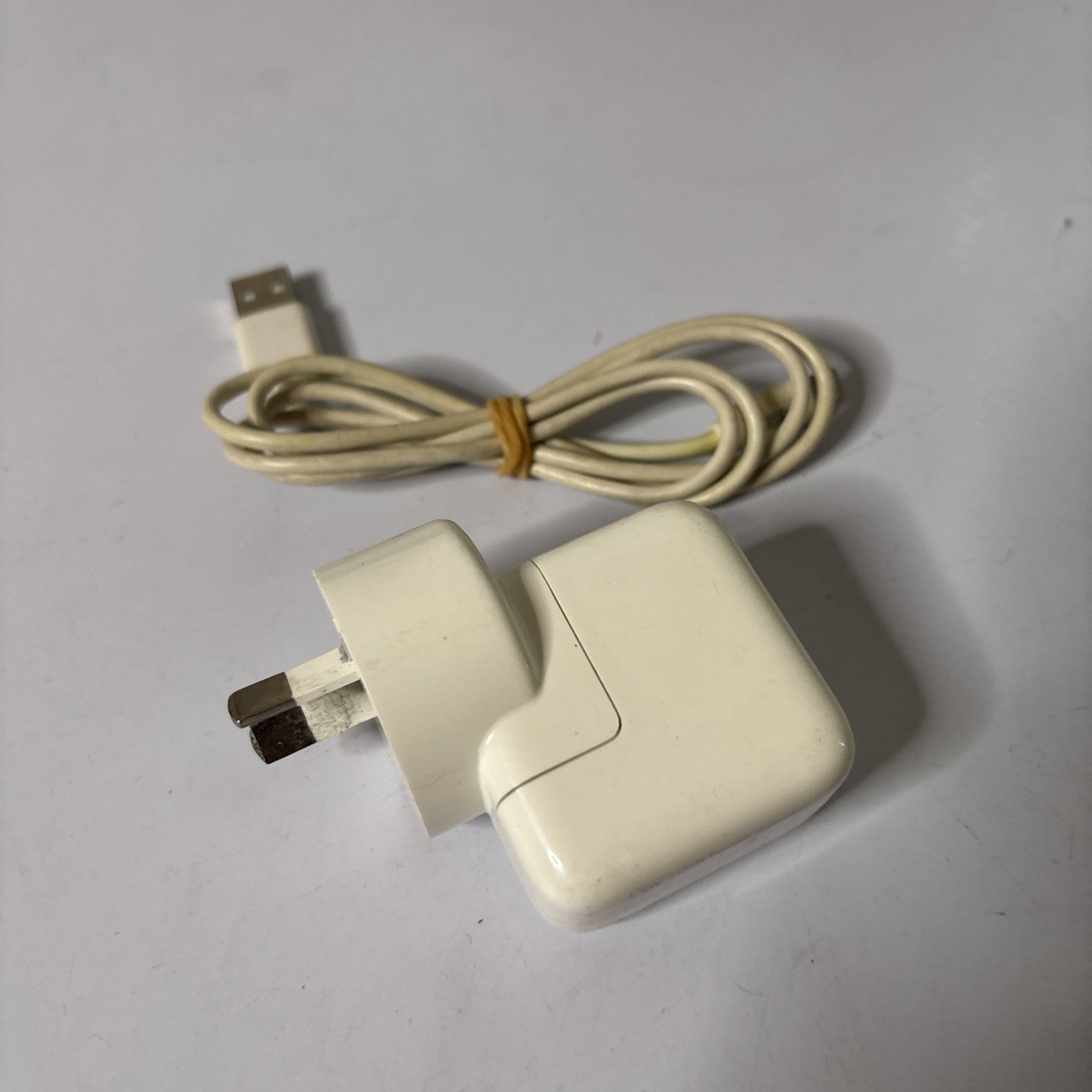 Genuine Apple USB Power Adapter Charger A1402 With Lightning USB Cable ...