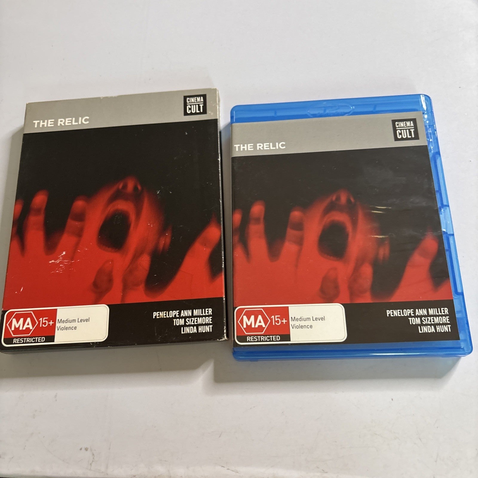 The Relic (Blu-ray, 1997) Tom Sizemore, Penelope Ann Miller Region B ...