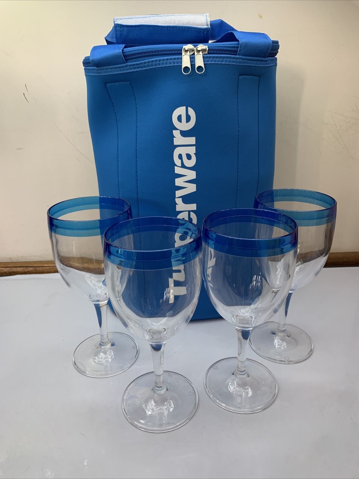 Tupperware 4x 300ml Wine Glasses Clear And Neoprene Bag 6843A-2 – Retro ...