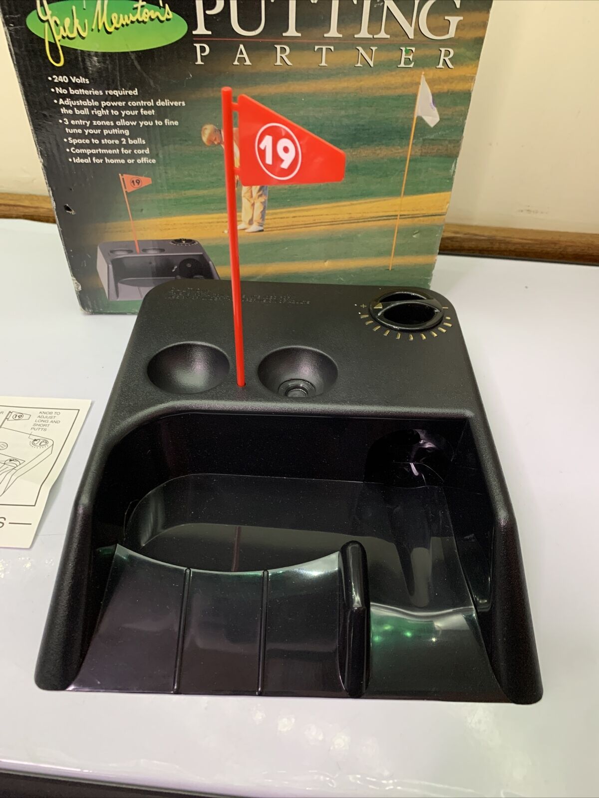 Jack Newton's Golf Putting Partner Automatic Ball Putt Return – Retro Unit