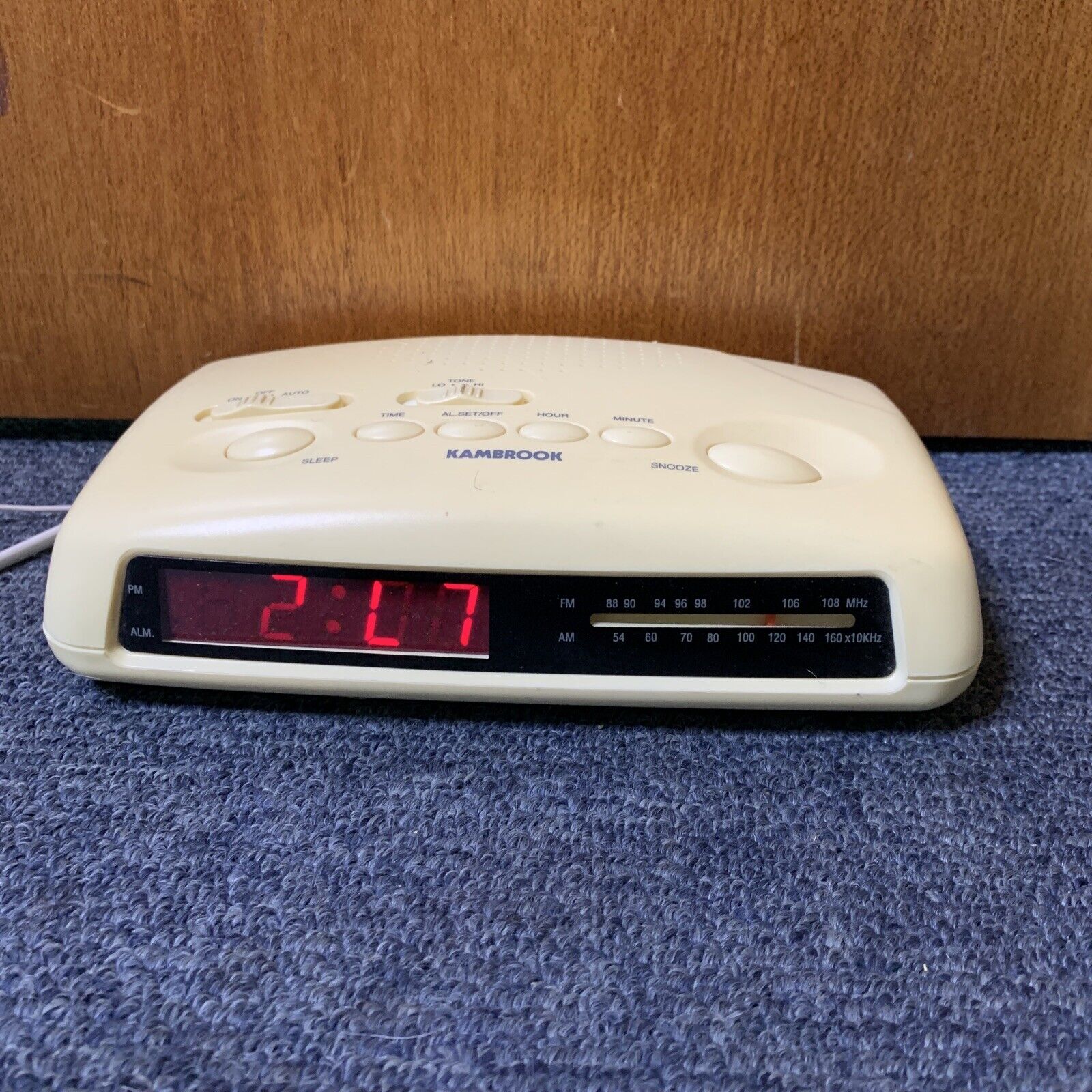 Kambrook KCR15 Radio Alarm Clock - Tested and working – Retro Unit