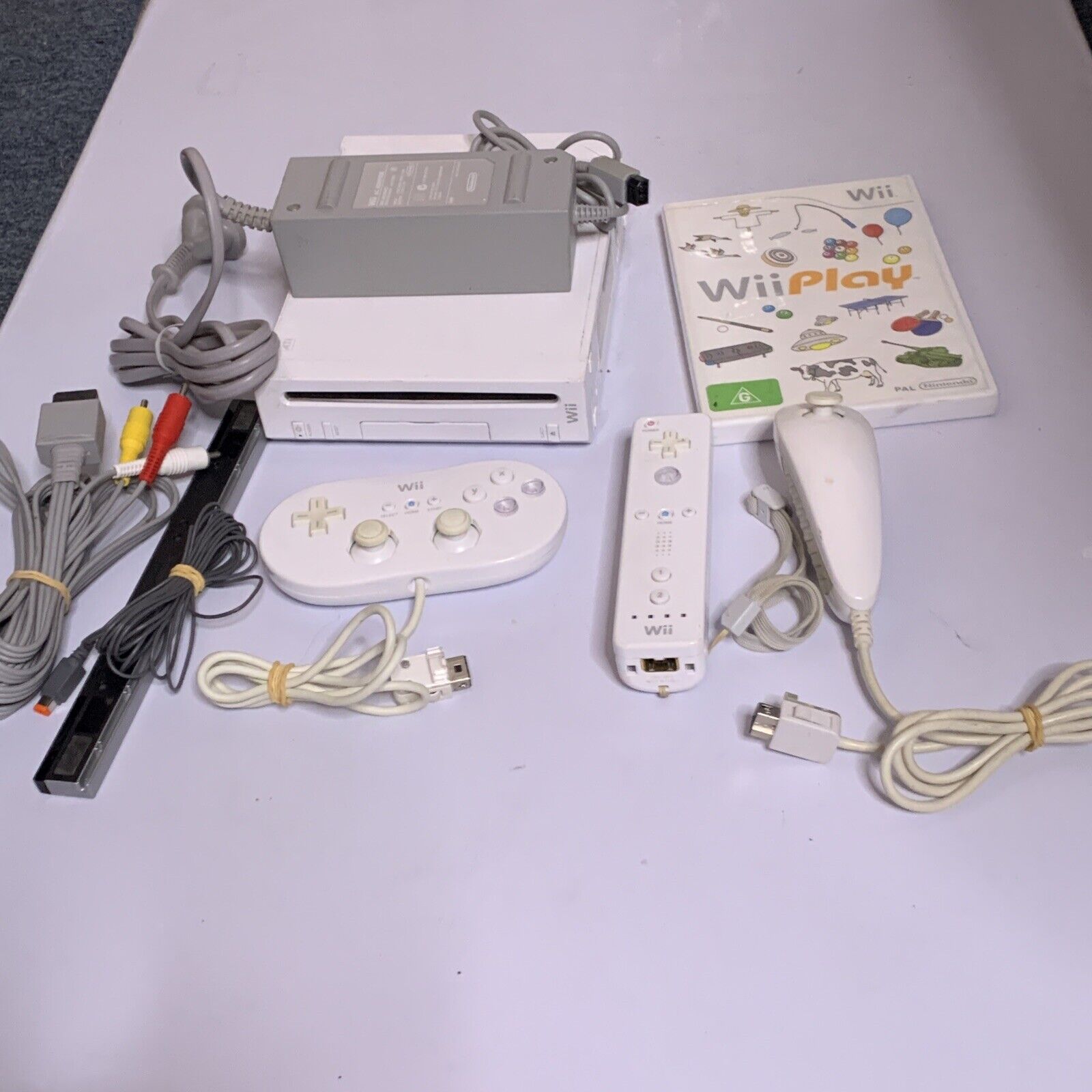 Nintendo Wii Console Bundle with Controllers and Accessories – Retro Unit