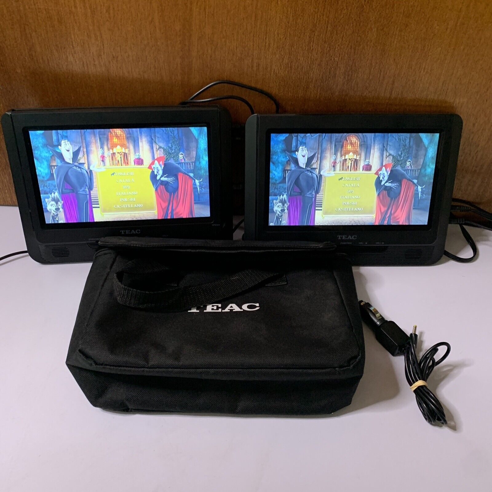 Teac Portable 9" Dual DVD Player DVP902T Region 4 with Power Supply Re ...