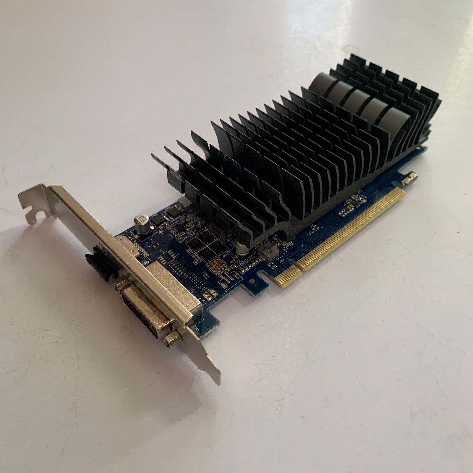 ASUS GeForce GT 1030 2GB GDDR5 Graphics Card Low Profile GT1030-SL-2G ...