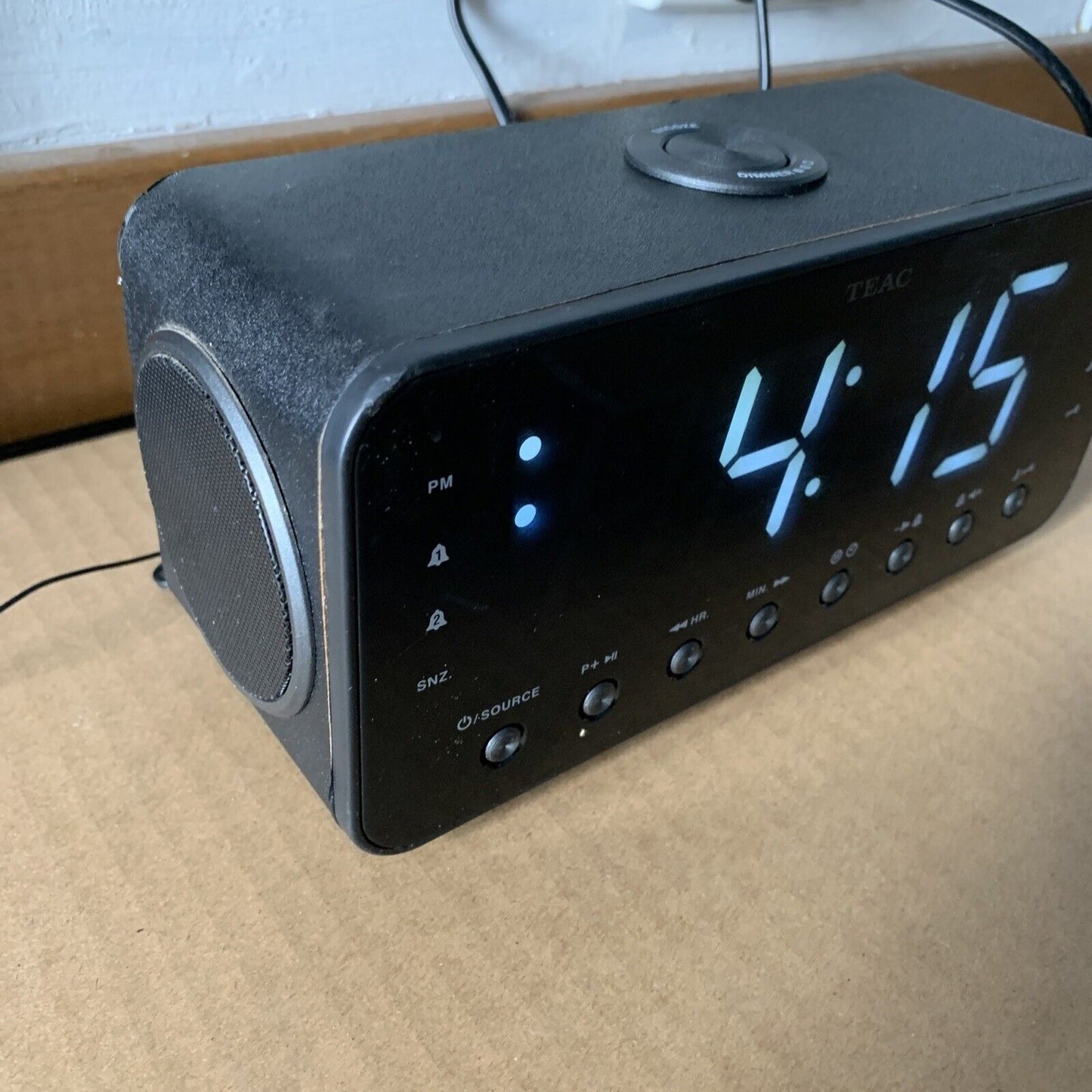 Teac FM Large Display Clock Radio With Bluetooth CRX25UBT – Retro Unit