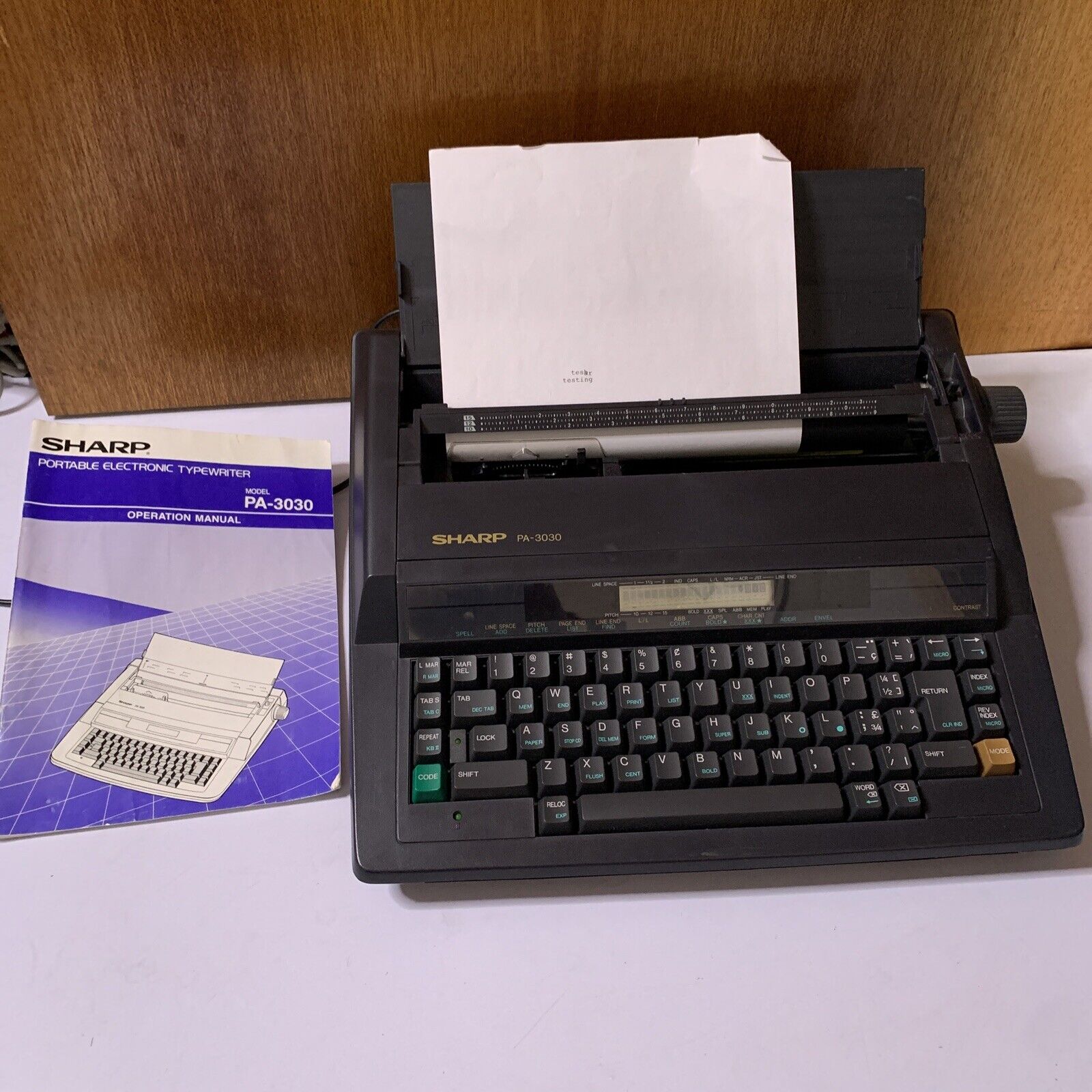 Sharp PA-3030 Portable Electronic Typewriter with LCD – Retro Unit