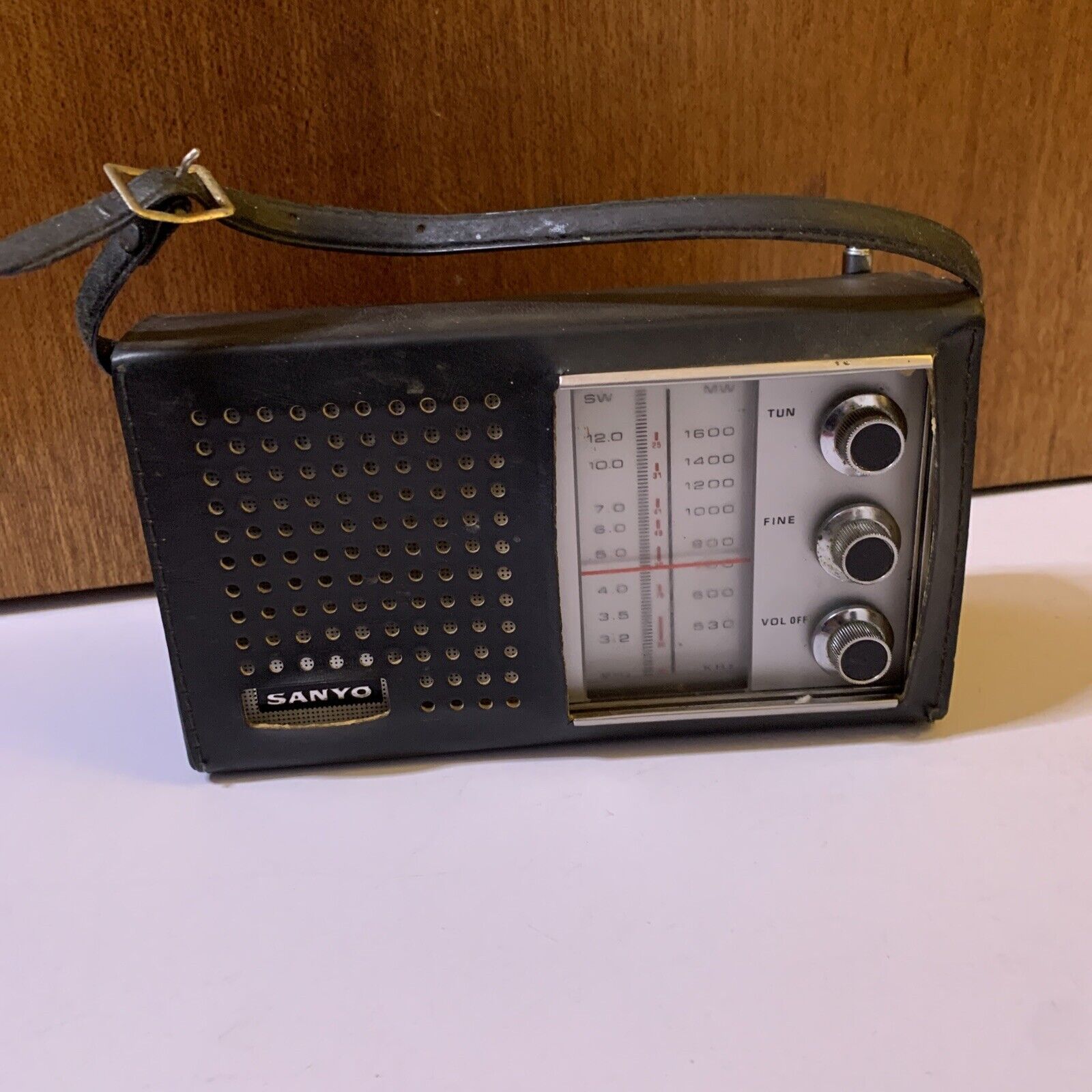 Sanyo Transworld 727 AM SW Radio Made In Japan – Retro Unit