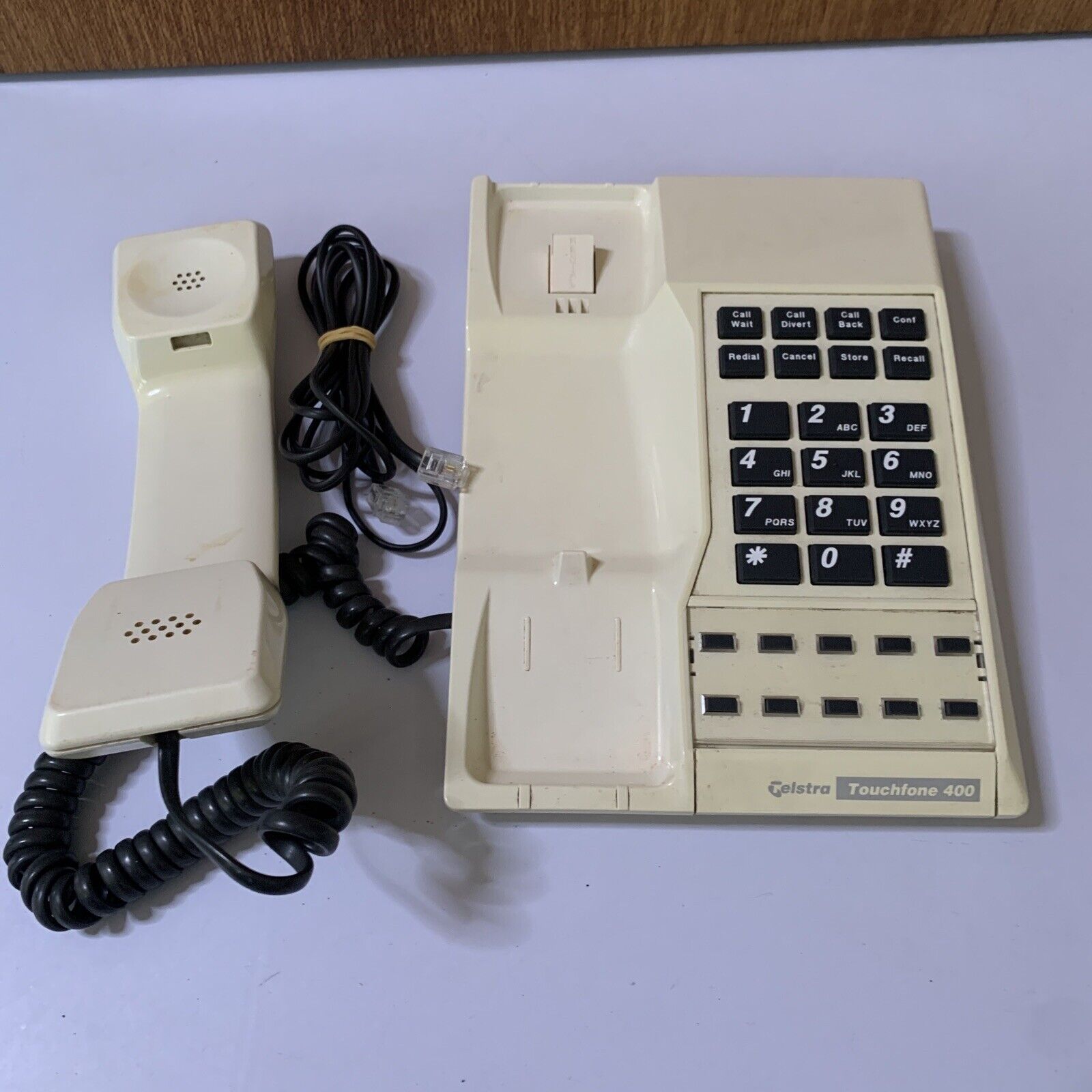 Telstra Touchfone 400 Telephone NBN Compatible – Retro Unit