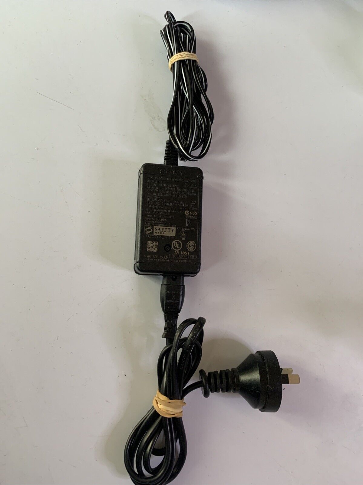 Sony AC-L200D Power Supply for Sony Handycam InfoLITHIUM A/P/F Series ...