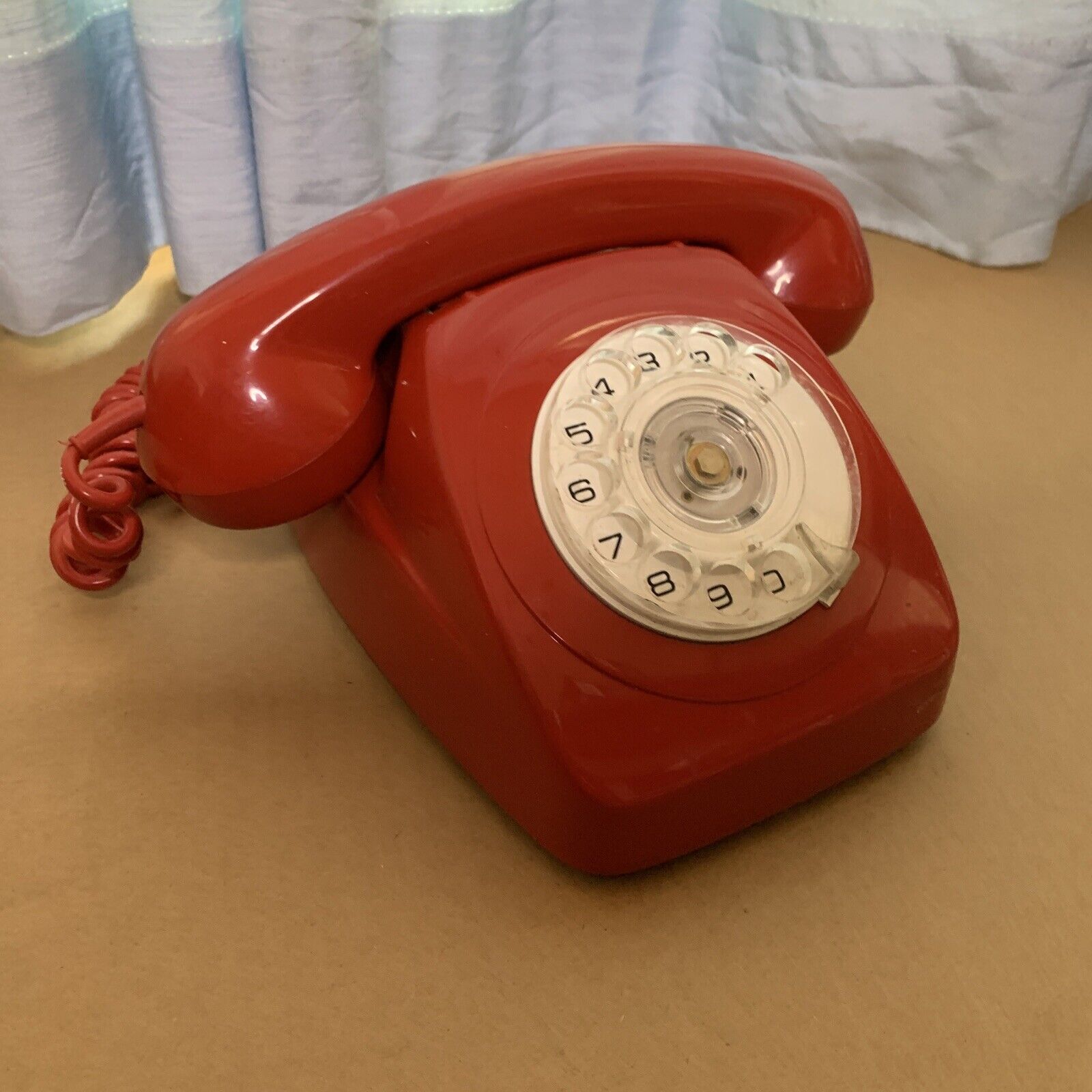 Telecom Rotary Telephone Red 802 S1/234 – Retro Unit