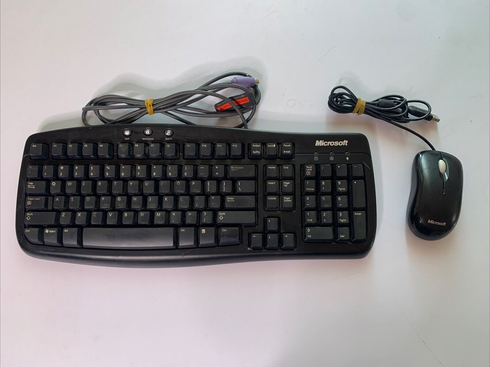 Microsoft Keyboard 1.0A Wired PS/2 X800468-284 + Microsoft USB Mouse – Retro Unit