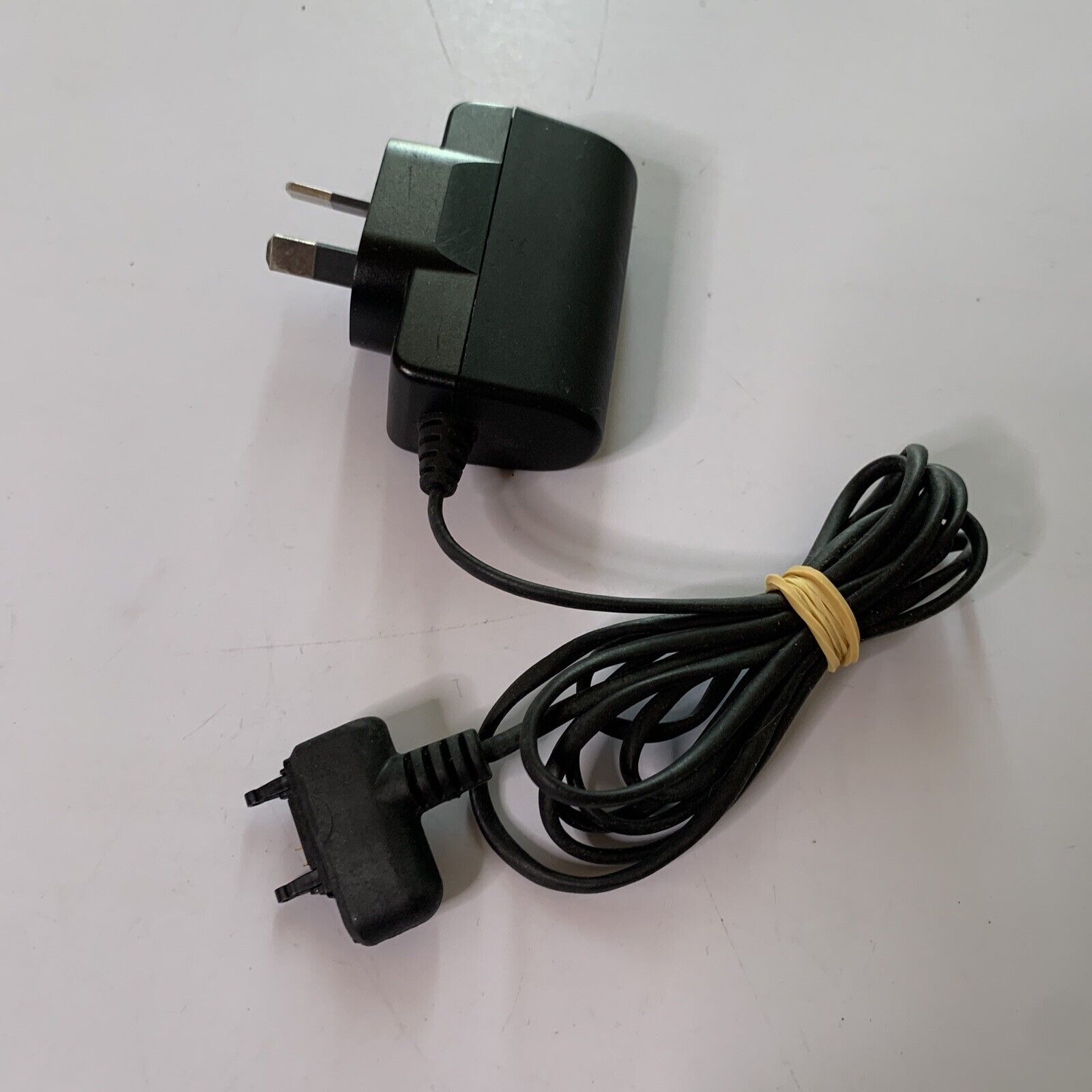 Genuine Sony Ericsson Mobile Charger CST-15 – Retro Unit