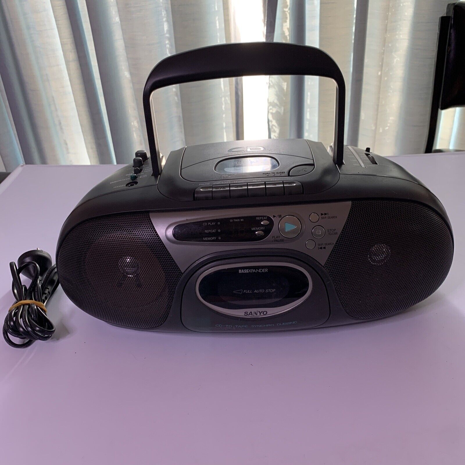 Sanyo CD Player Cassette Tape Recorder Radio Boombox MCD-Z150F – Retro Unit