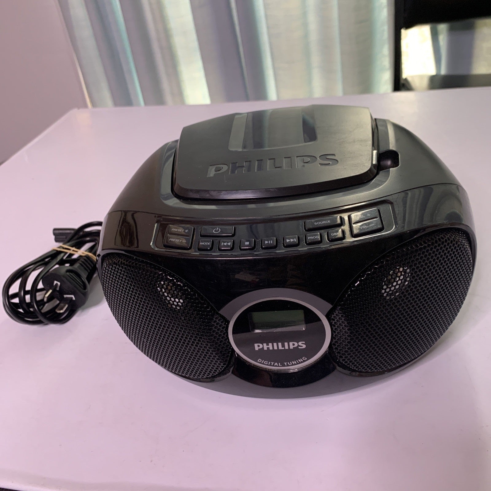 Philips Boombox CD Radio Player AZ215B/79 – Retro Unit