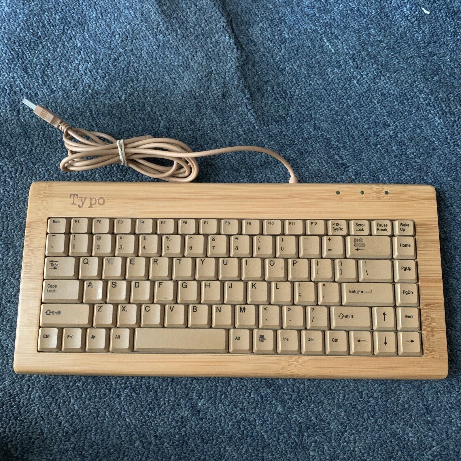 Typo Wood Keyboard USB – Retro Unit