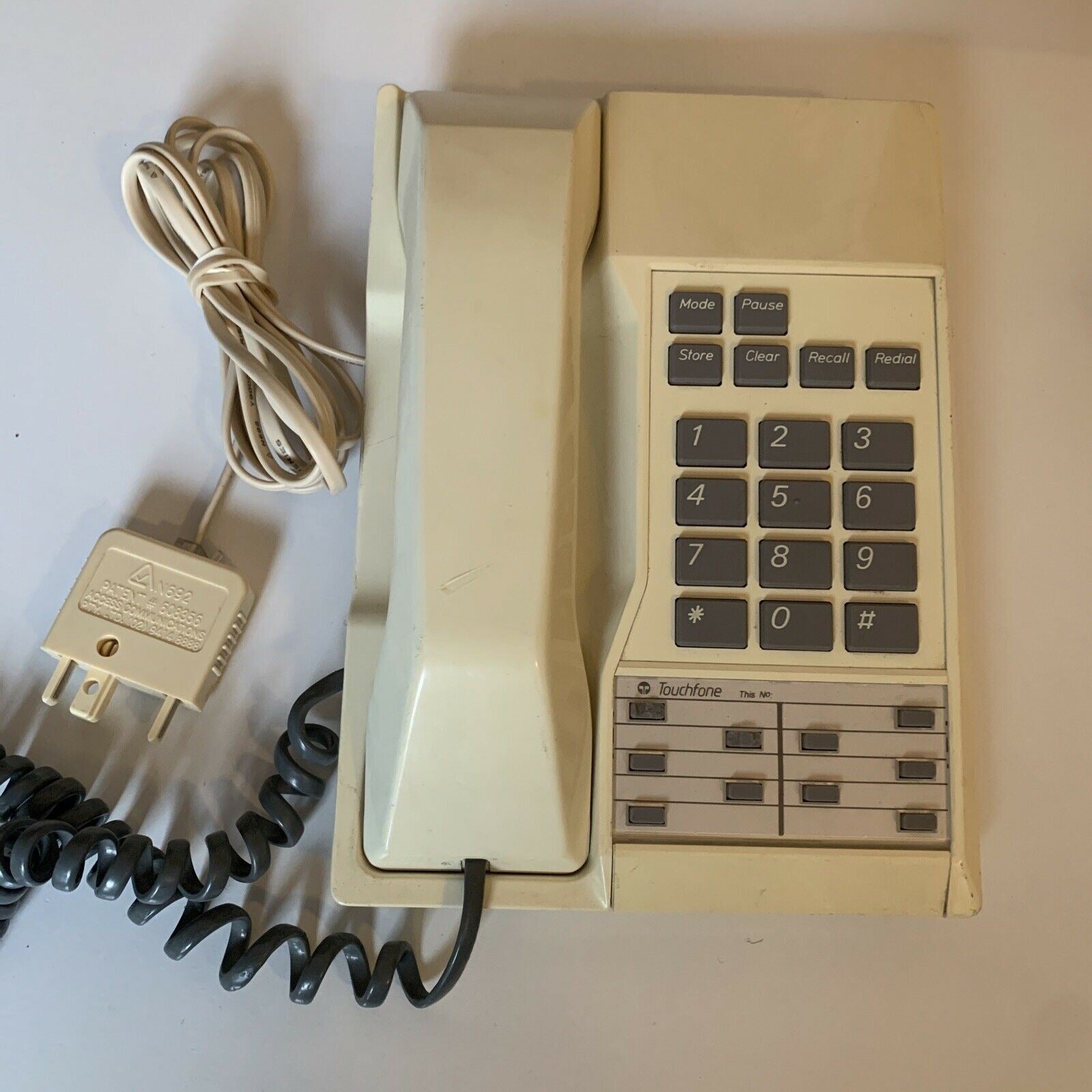 Telstra Telecom Touchfone Telephone TF200 – Retro Unit