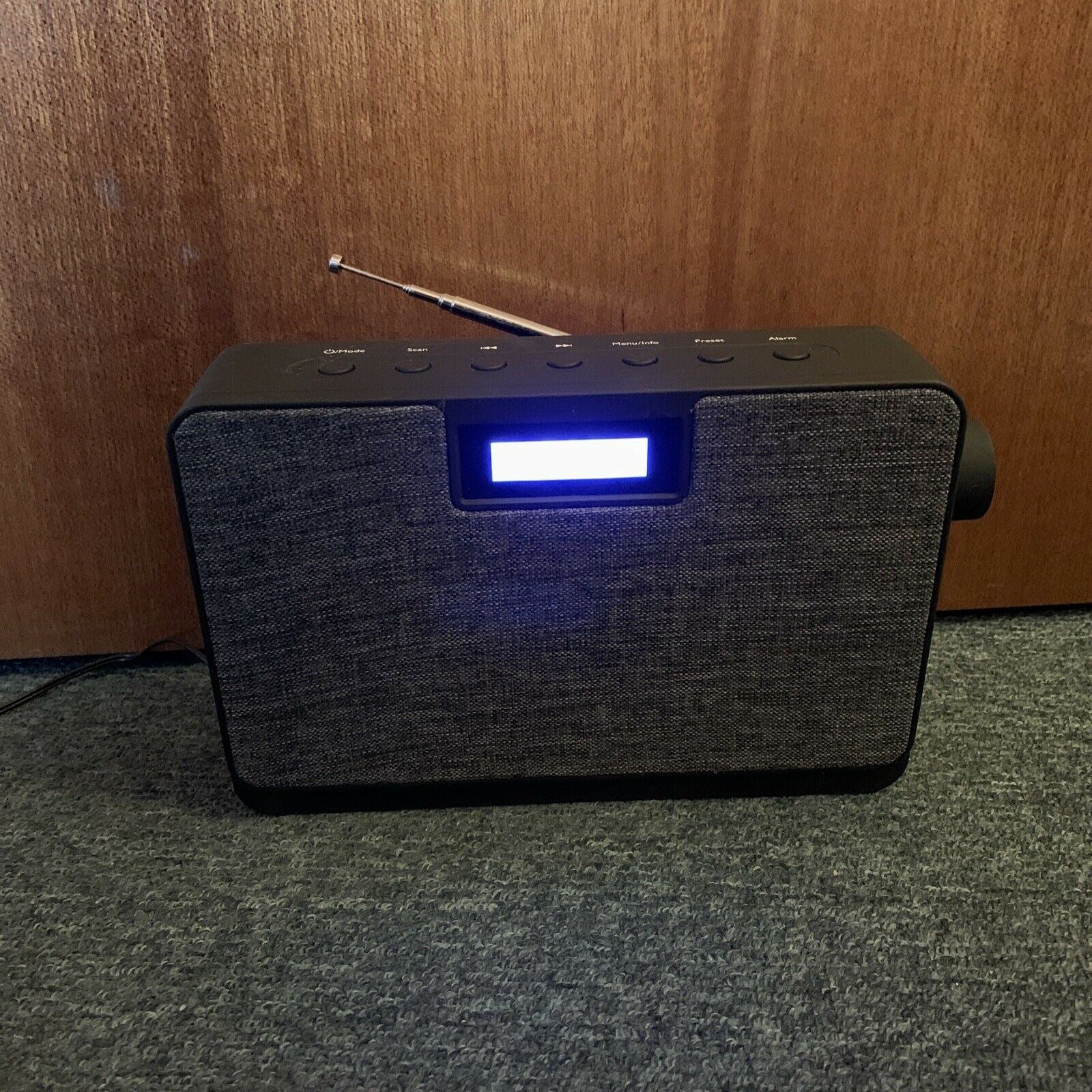 Target DS548+ DAB+/FM Digital Portable Radio and Alarm Clock – Retro Unit