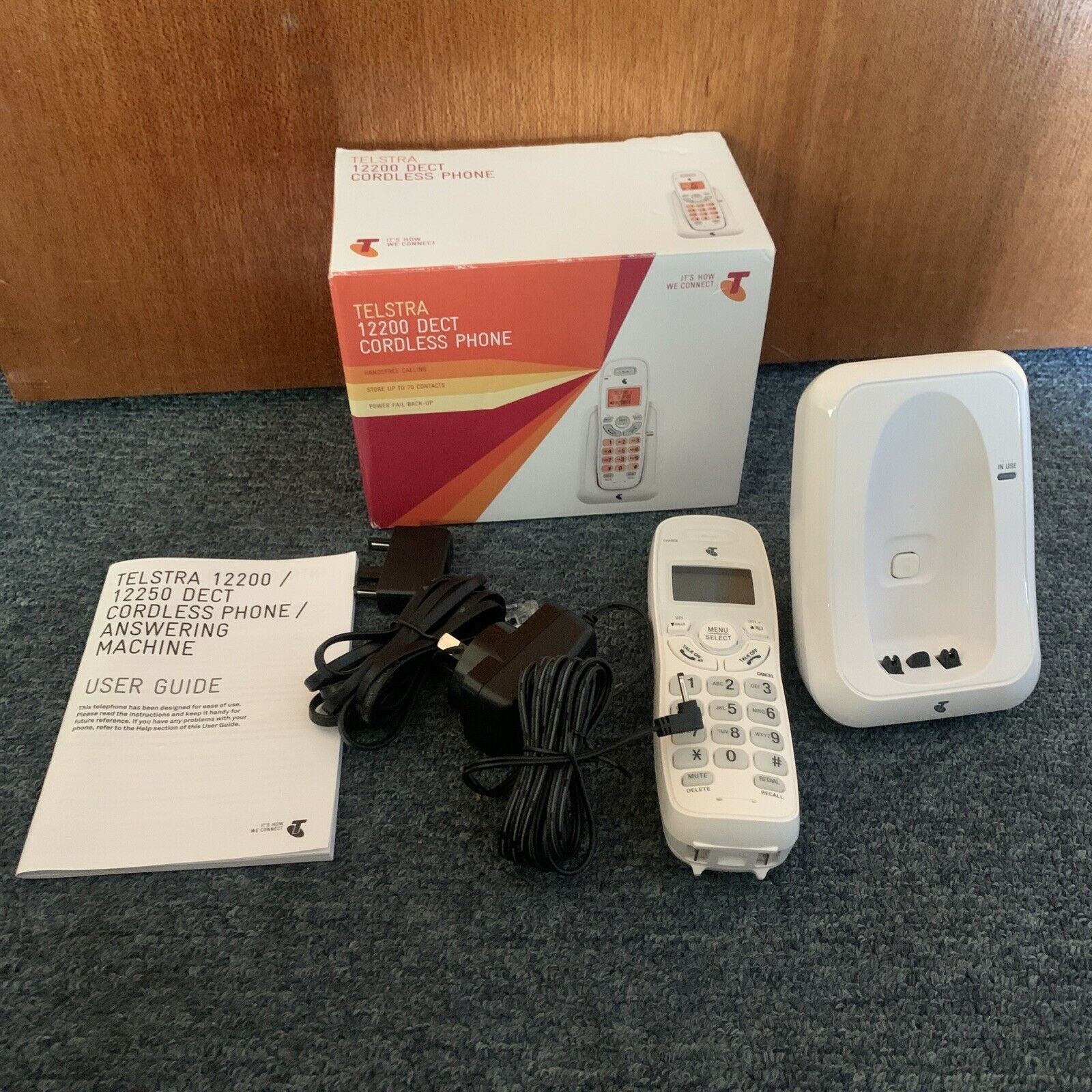 Telstra 12200 DECT Cordless Phone Answering Machine – Retro Unit