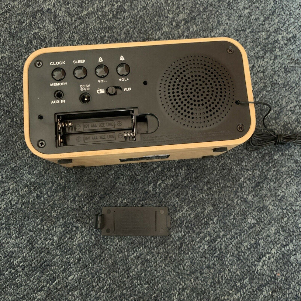 Audiosonic CR-668PL Wood Clock Radio – Retro Unit