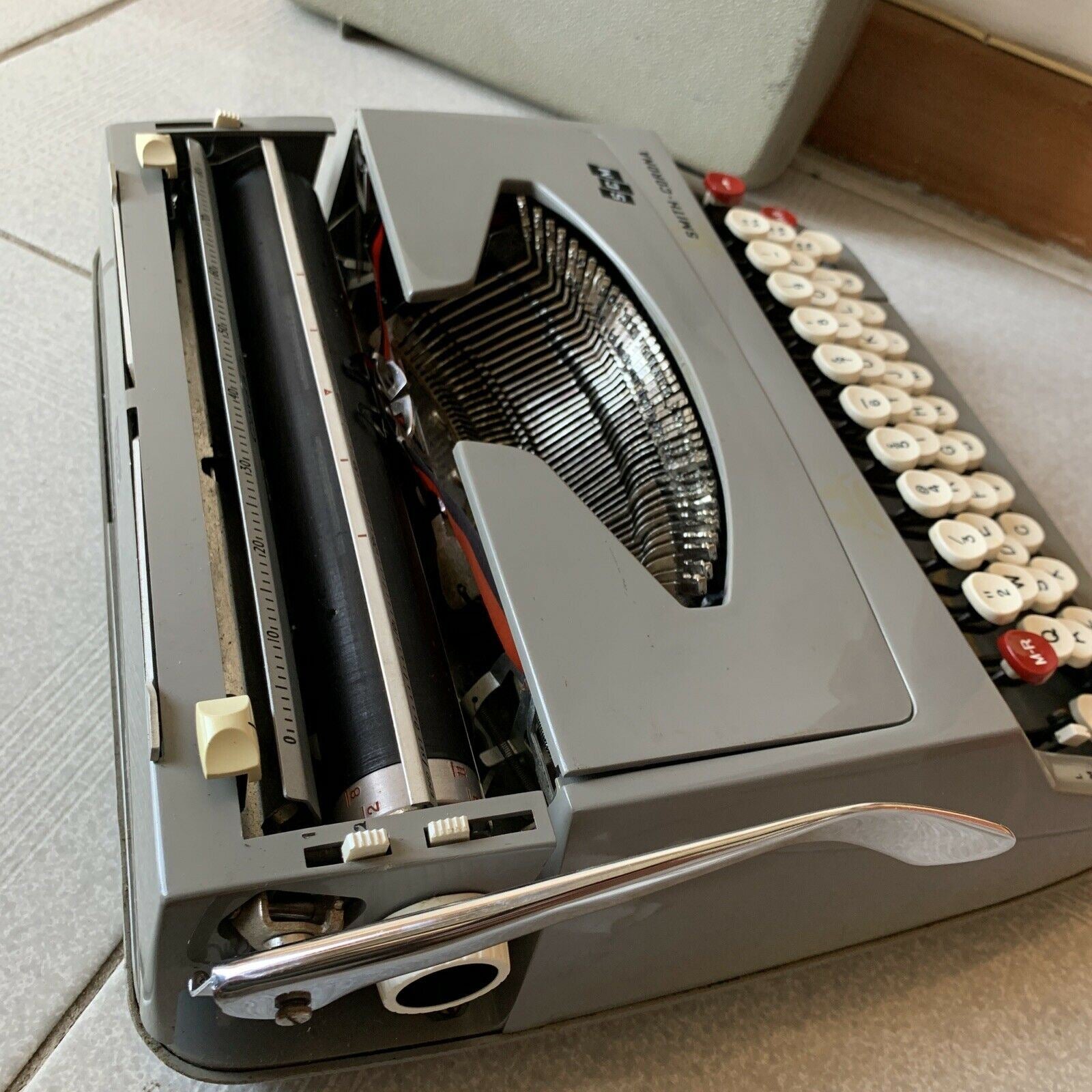 Vintage Smith Corona SCM Corsair Portable Typewriter – Retro Unit