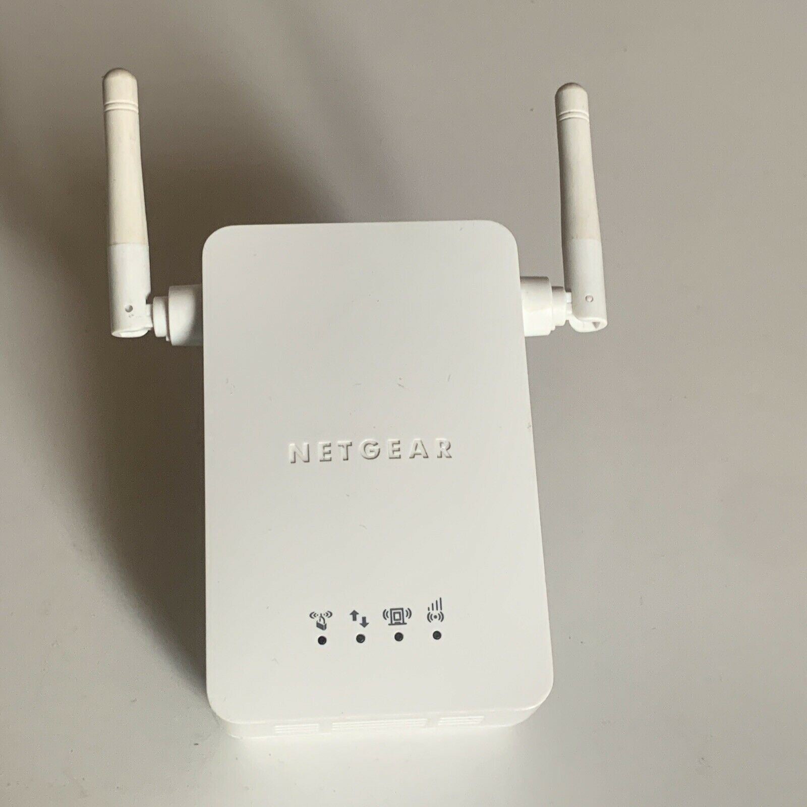 Netgear WN3000RP N300 Universal WiFi Range Extender – Retro Unit
