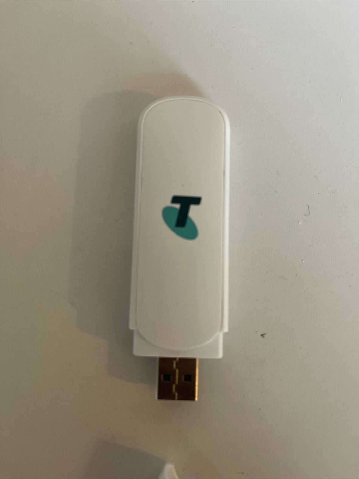 Telstra Prepaid 3G USB + WIFI Modem Router ZTE MF70A – Retro Unit