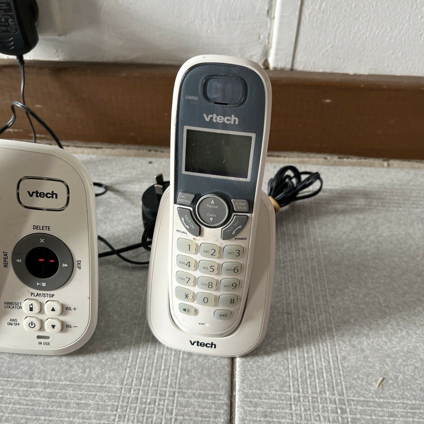 Vtech 15250 Cordless Telephone Answering Machine with 3 Handset NBN Co ...