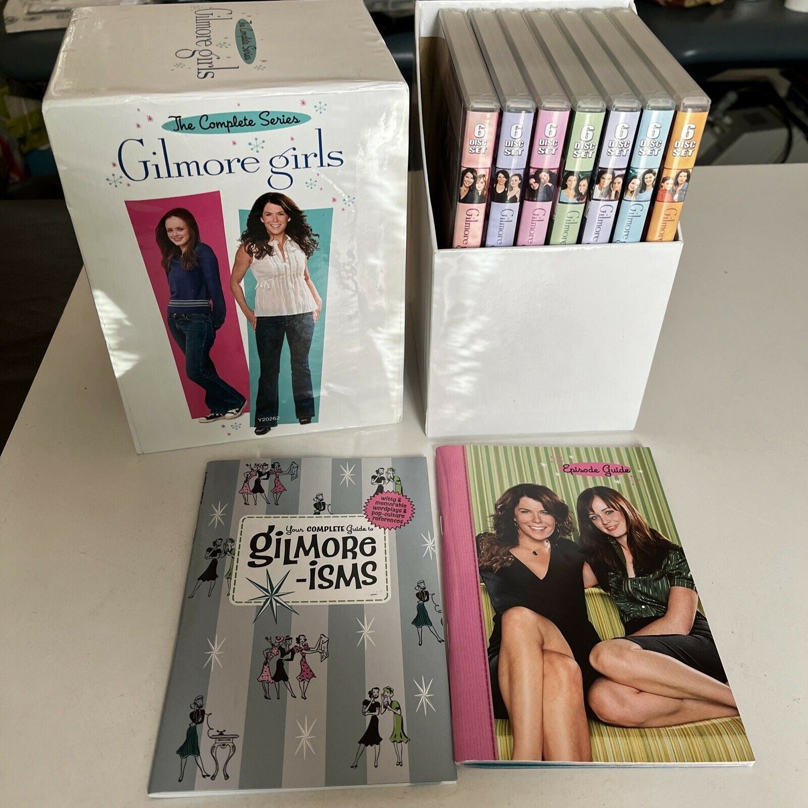 Gilmore Girls - The Complete Series Box Set (DVD, 2008, 42-Disc Set) R ...