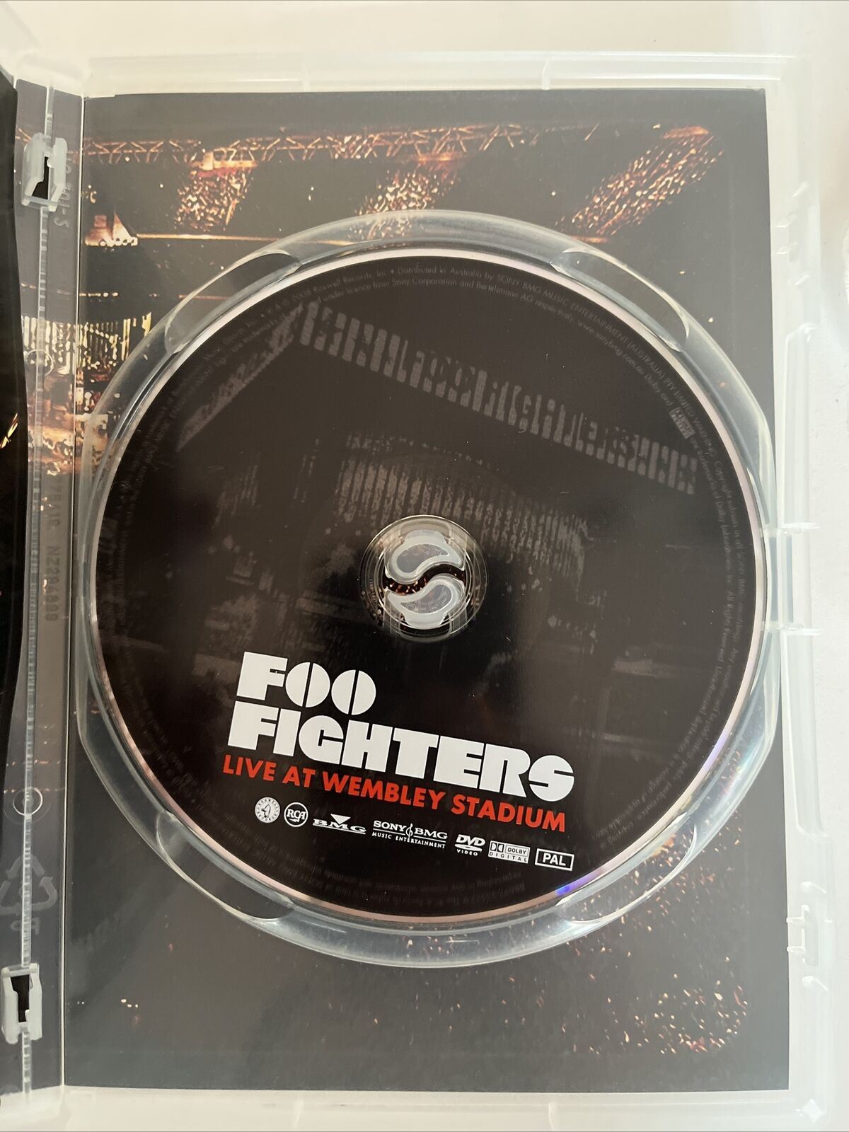 Foo Fighters – Live At Wembley Stadium (DVD, 2008) All Regions – Retro Unit