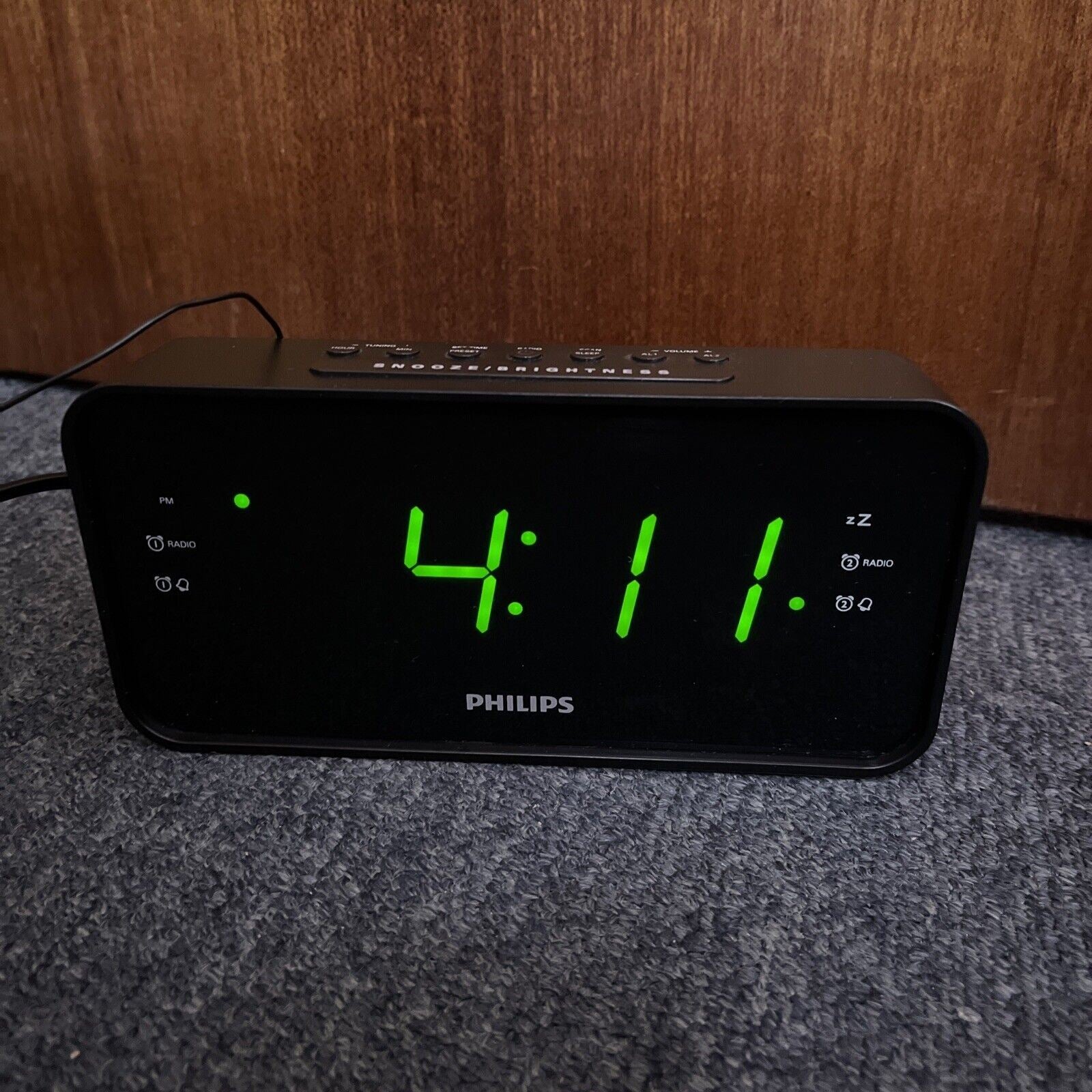 Philips Big Display Alarm Clock Radio AJ3232B/79 – Retro Unit