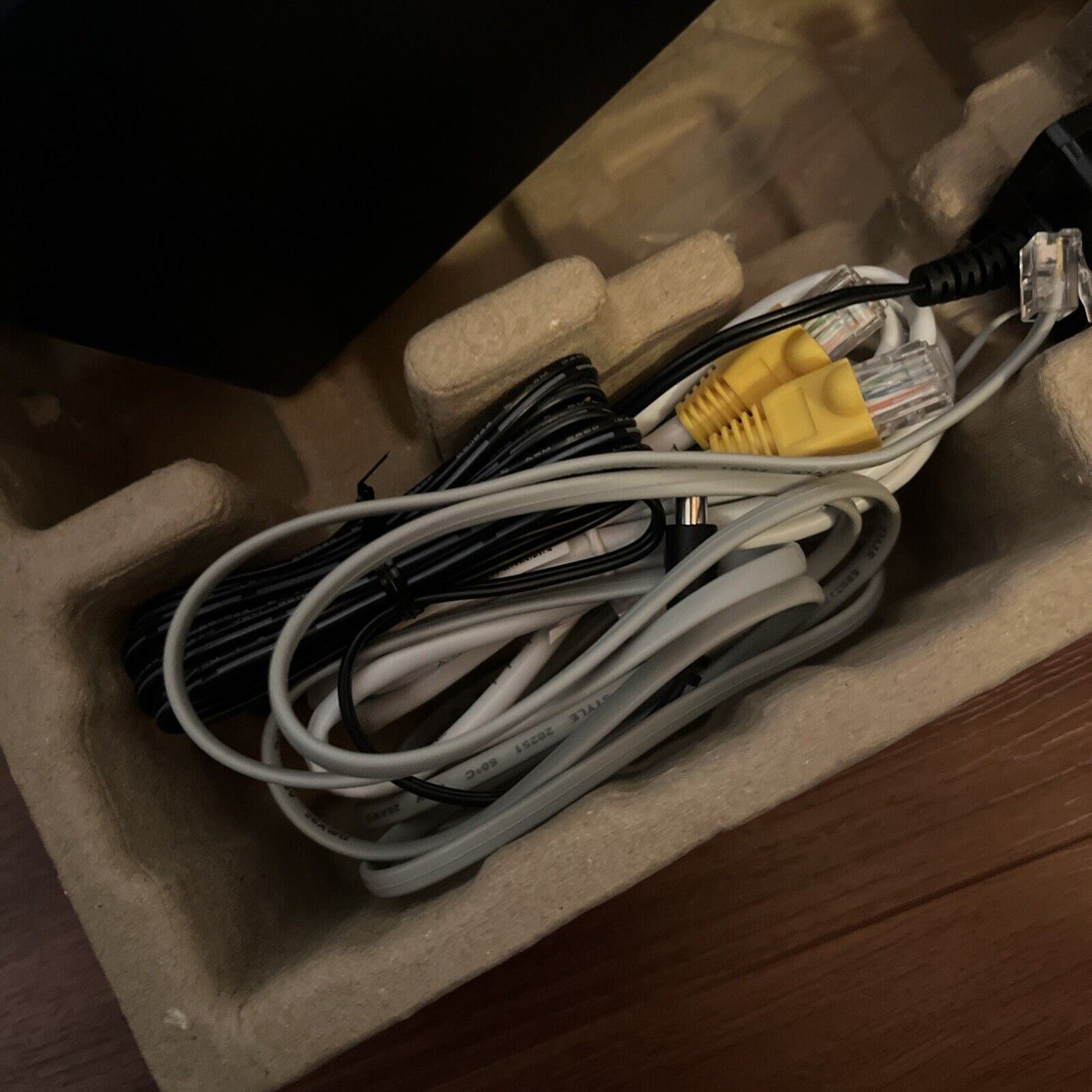 Foxtel Hub WiFi Modem by Netgear (V6510-1FXAUS) – Retro Unit