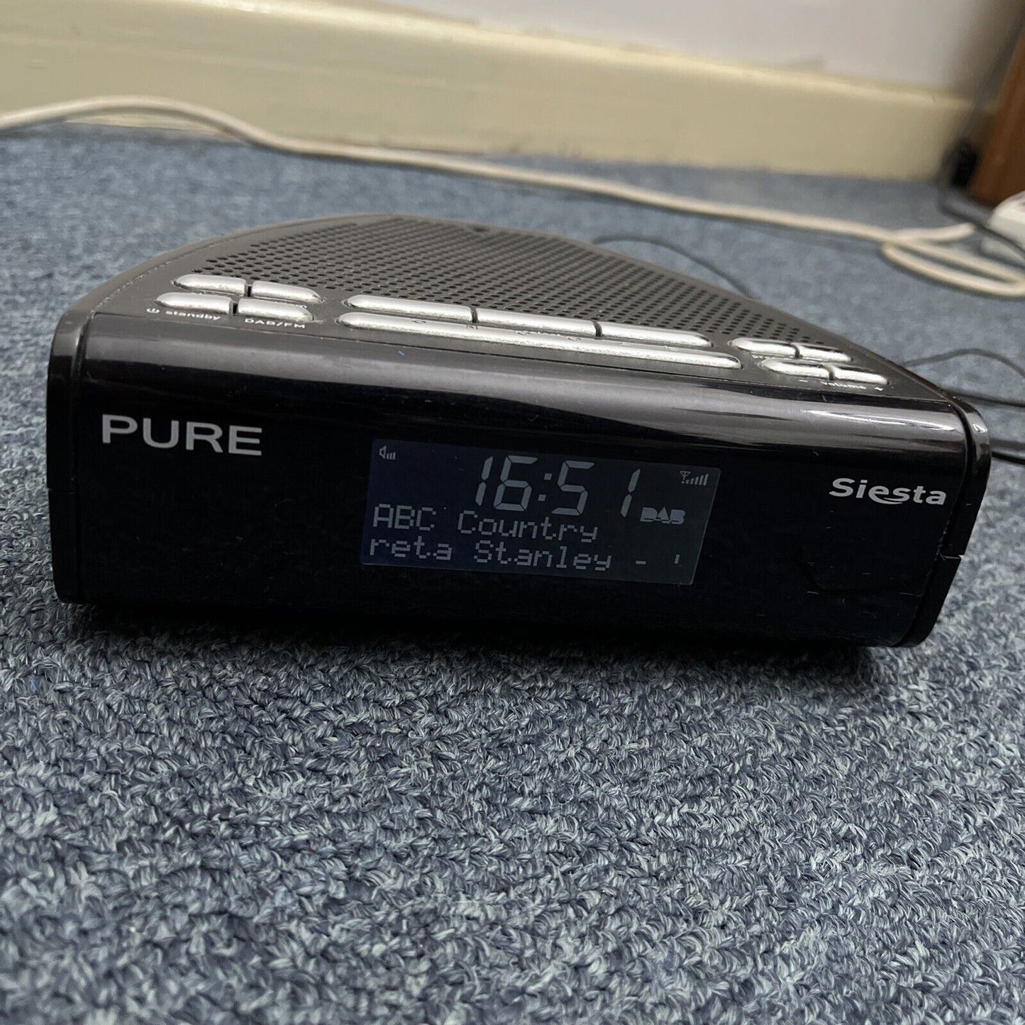 Pure Siesta DAB/FM Alarm Clock Digital Radio with Snooze Function ...