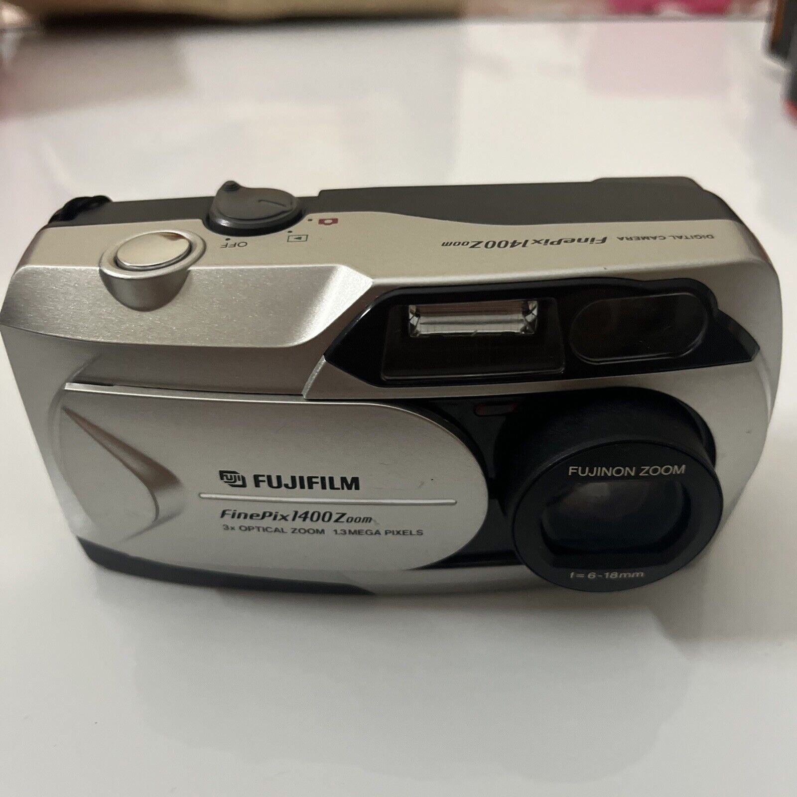 Vintage Fujifilm Finepix 1400 Z Zoom Digital Film Camera 1.3 MP 3x Zoo ...