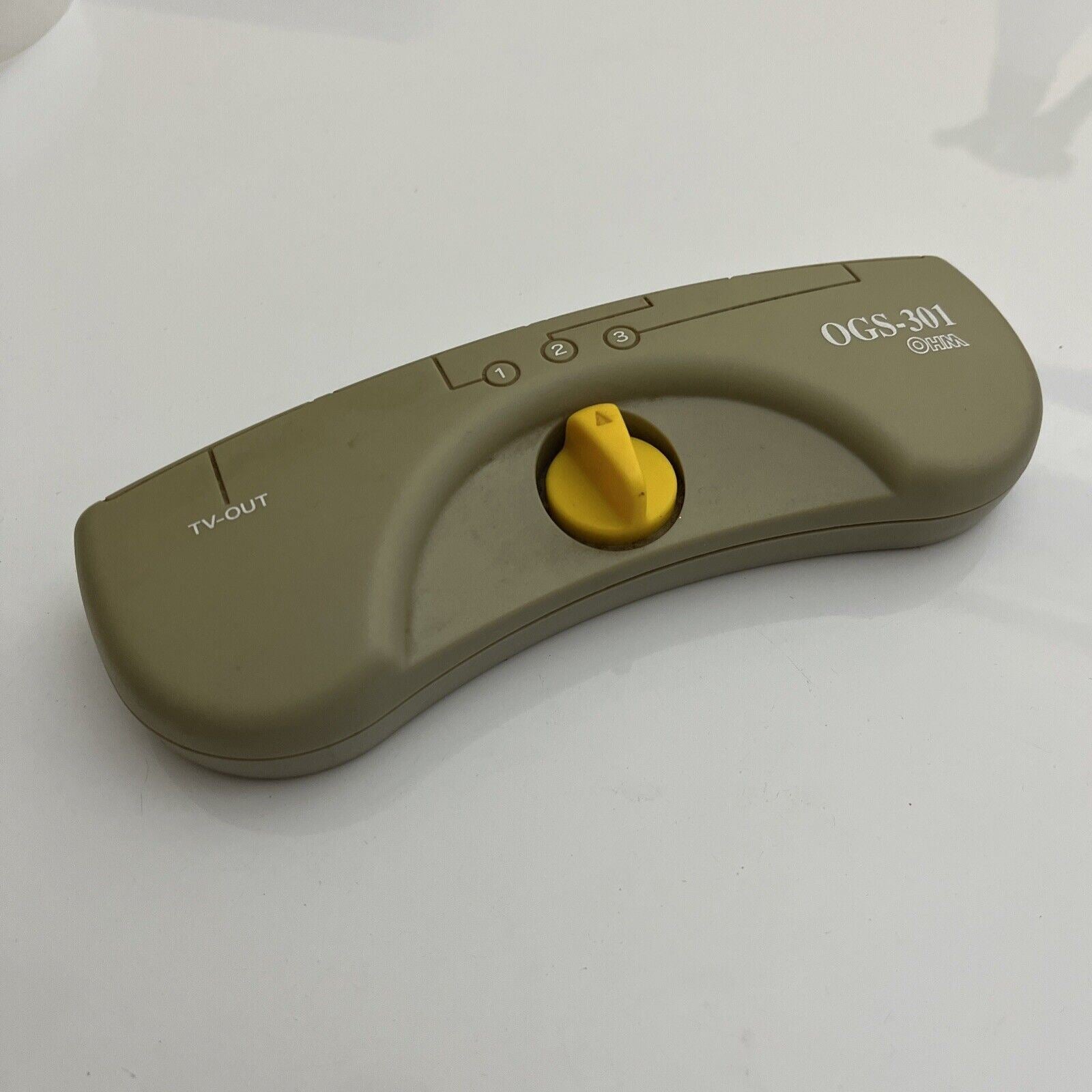 OHM AV Splitter Selector Composite RCA OGS-301 – Retro Unit